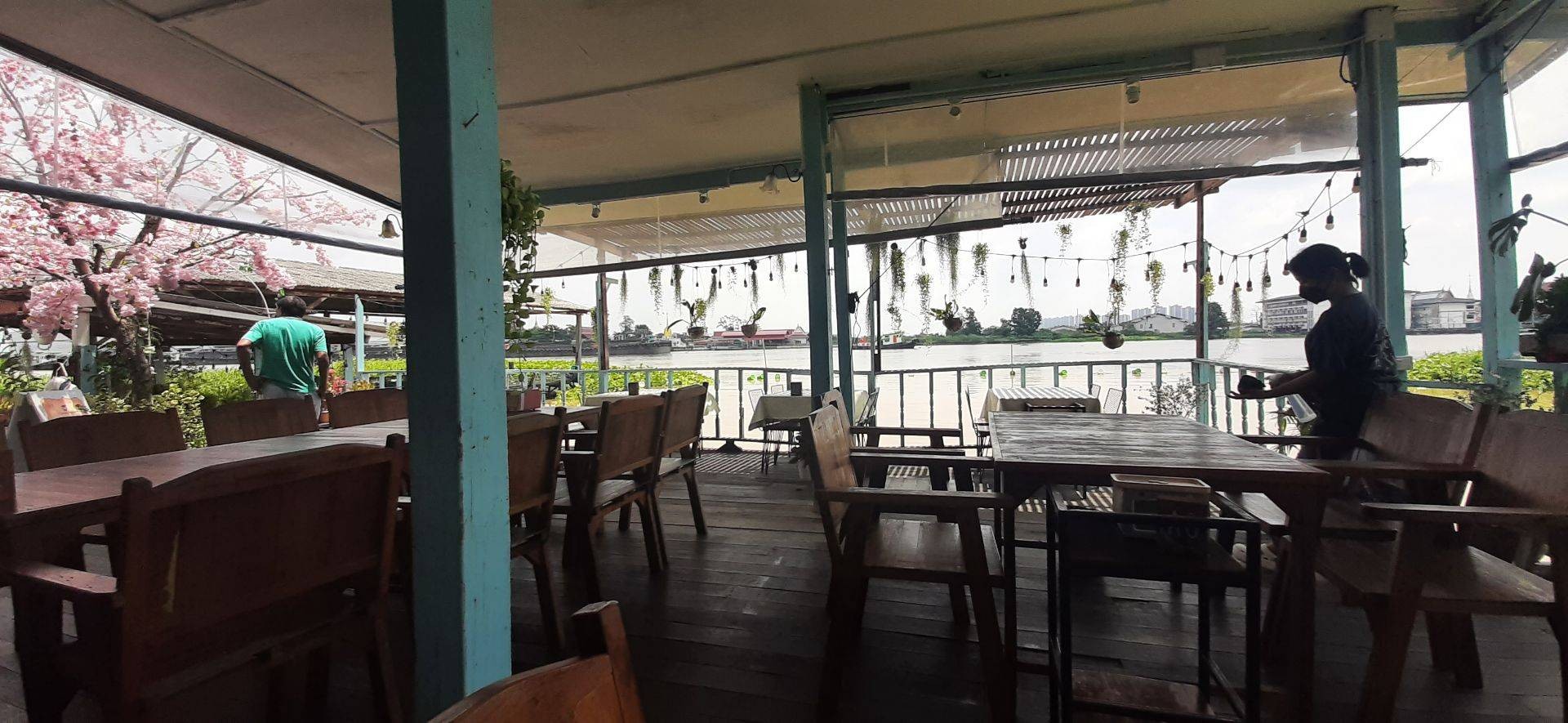 รูป Captain Hook Riverfront Restaurant (กับตันฮุค เดอะริเวอร์ฟร้อนท์)