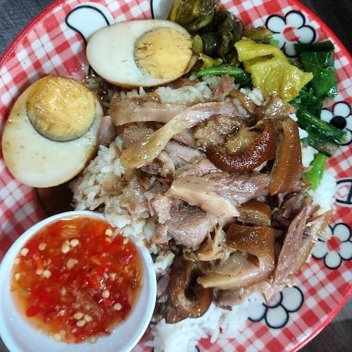 ร้าน ข้าวขาหมู #Eiw eiw หมูรวย ขาหมูสาทร13 | รีวิวร้านอาหาร - Wongnai