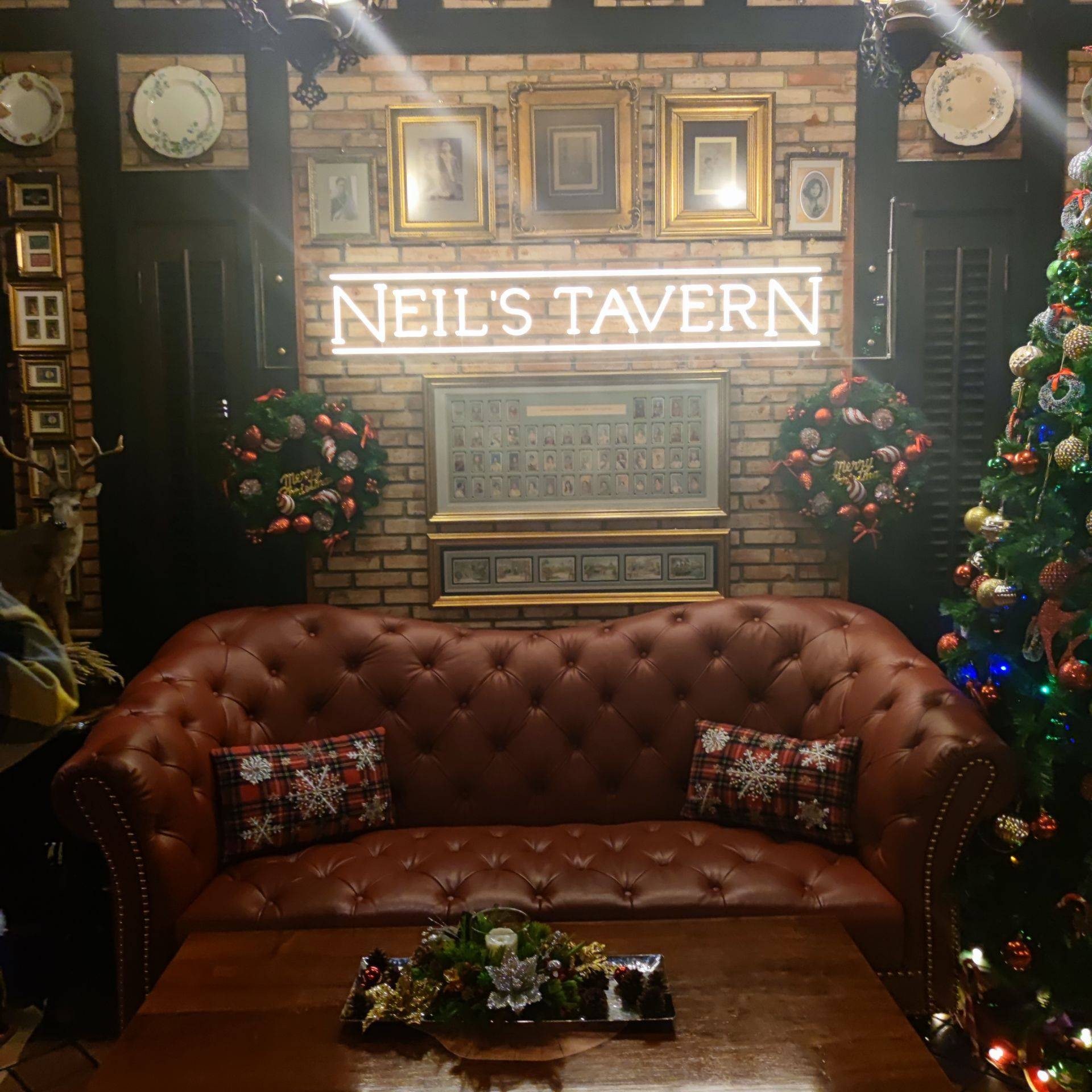 รูป Neil's Tavern Restaurant ร่วมฤดี - Wongnai