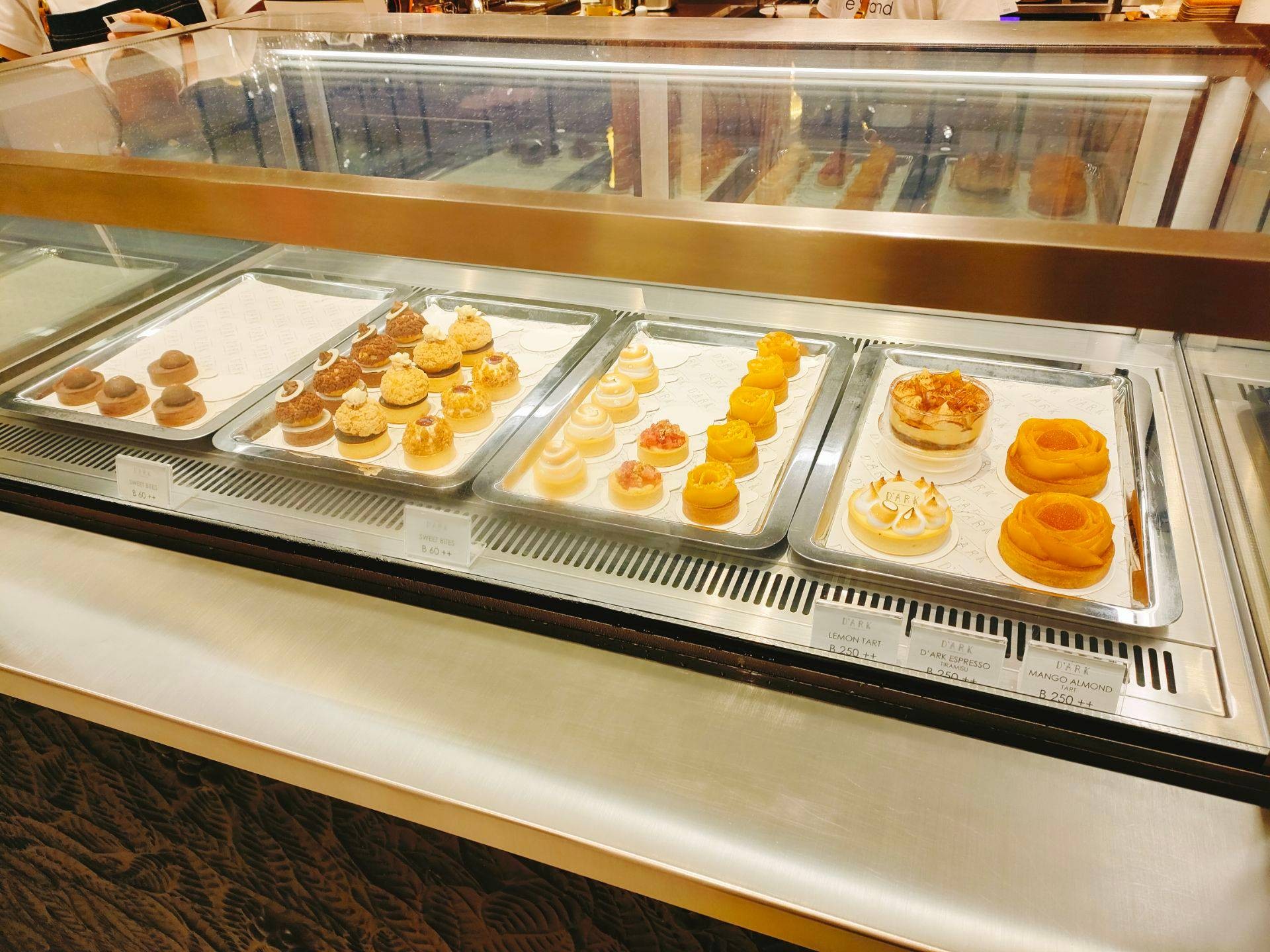 รูป Dark Cafe Centralworld