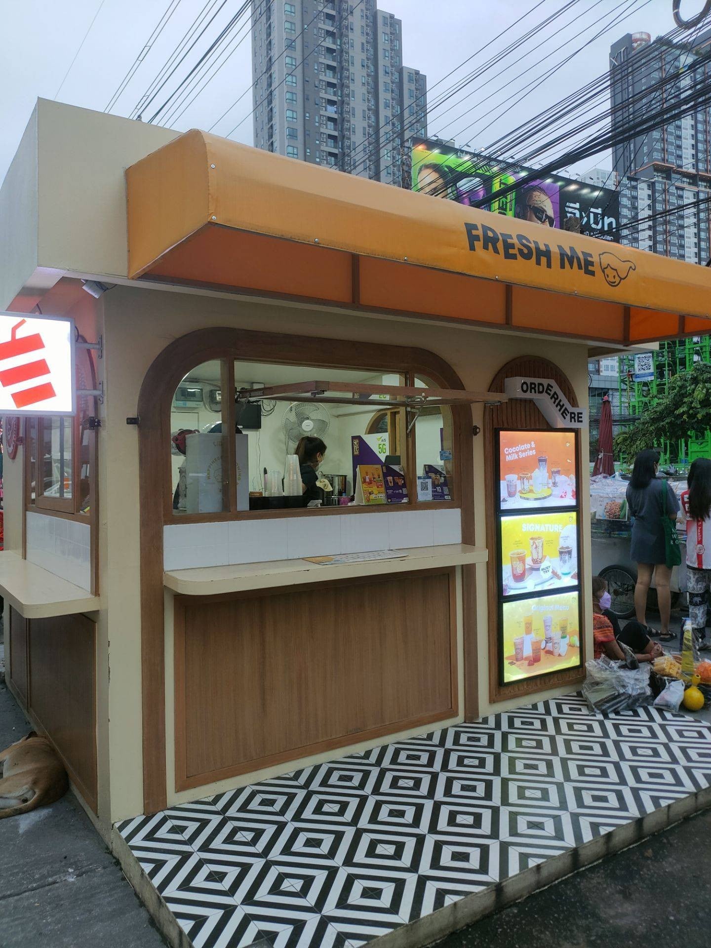 รีวิว Fresh Me Mrt ห้วยขวาง - ไปไหว้พระพิฆเนศเสร็จ ต้องเติมชาต่อ