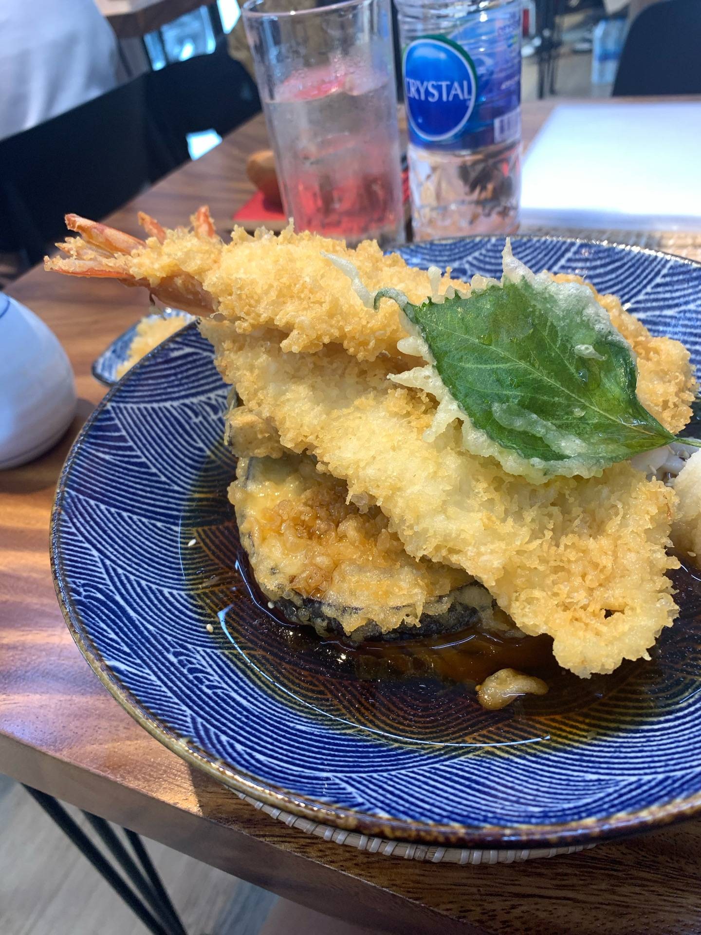 รีวิว Tsuru Udon สีลม - ที่นั่งน้อยมาก ต้องไปเข้าคิวรอนอกร้านซึ่งร้อนสุดๆ