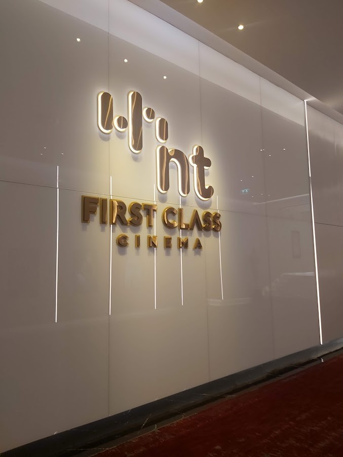 รีวิว First Class SF World Cinema centralwOrld - 'ไปดูหนังแบบ first ...