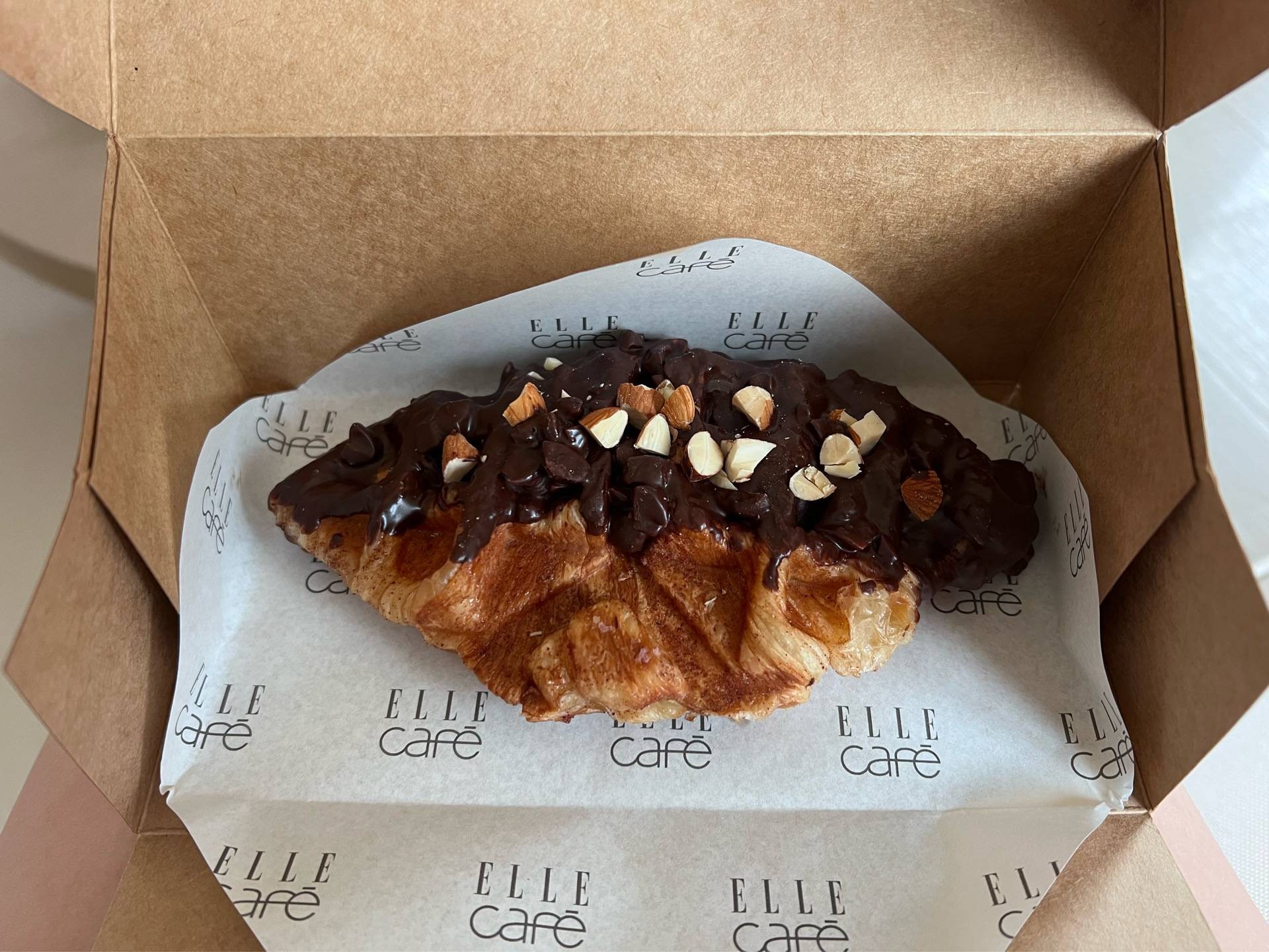 CHOCOLATE CROFFLE ร้าน ELLE Café PATTAYA