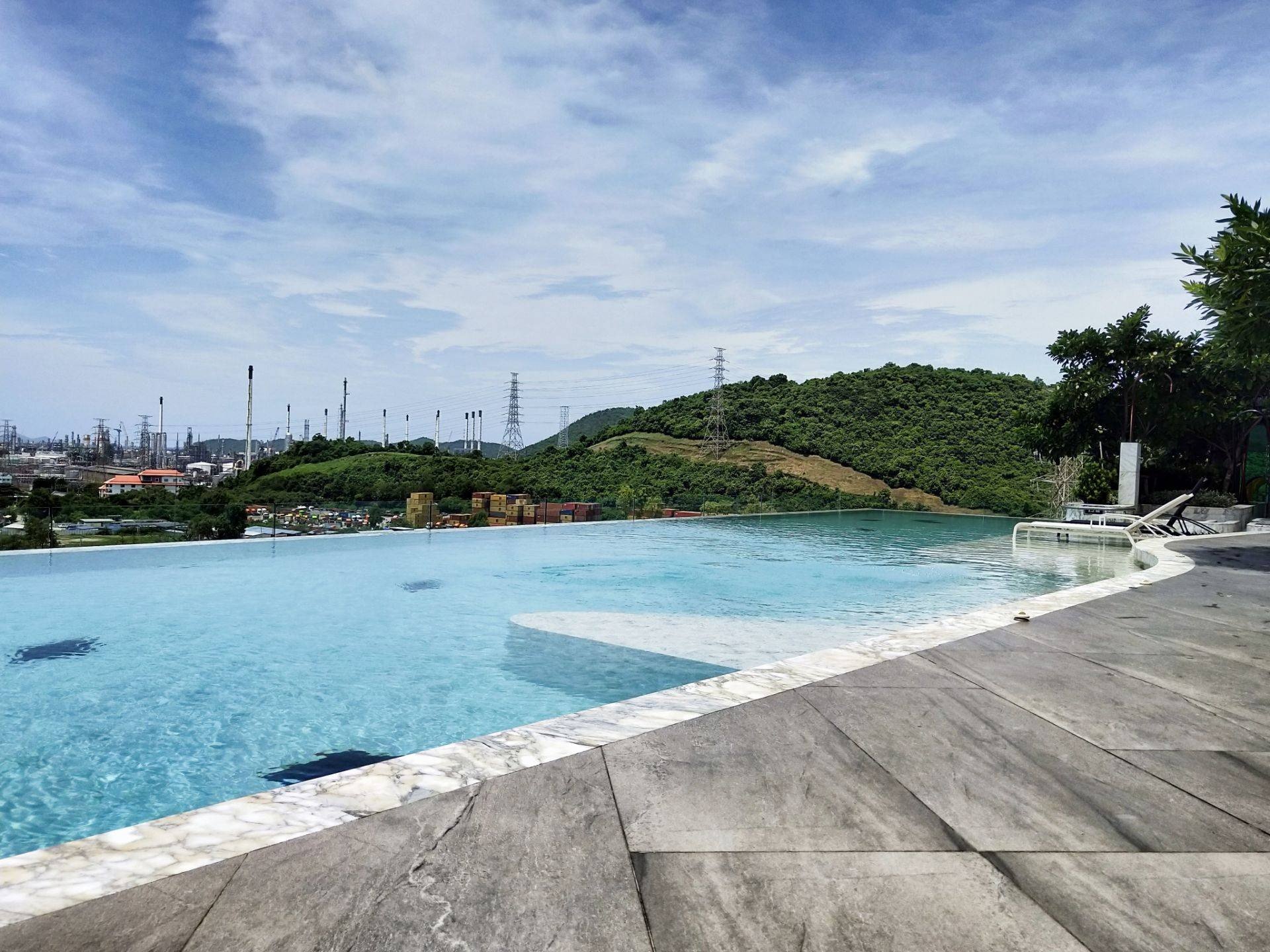 รูป Holiday Inn & Suites Sriracha Laemchabang