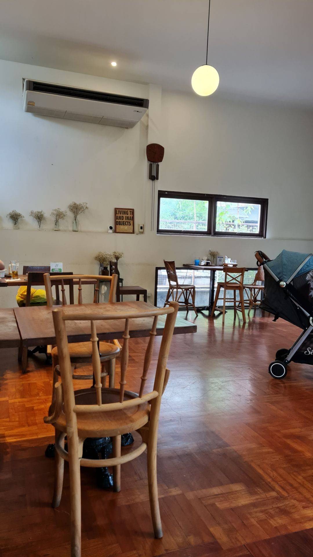 รูป มิตร Mitt Restaurant & Space อารีย์