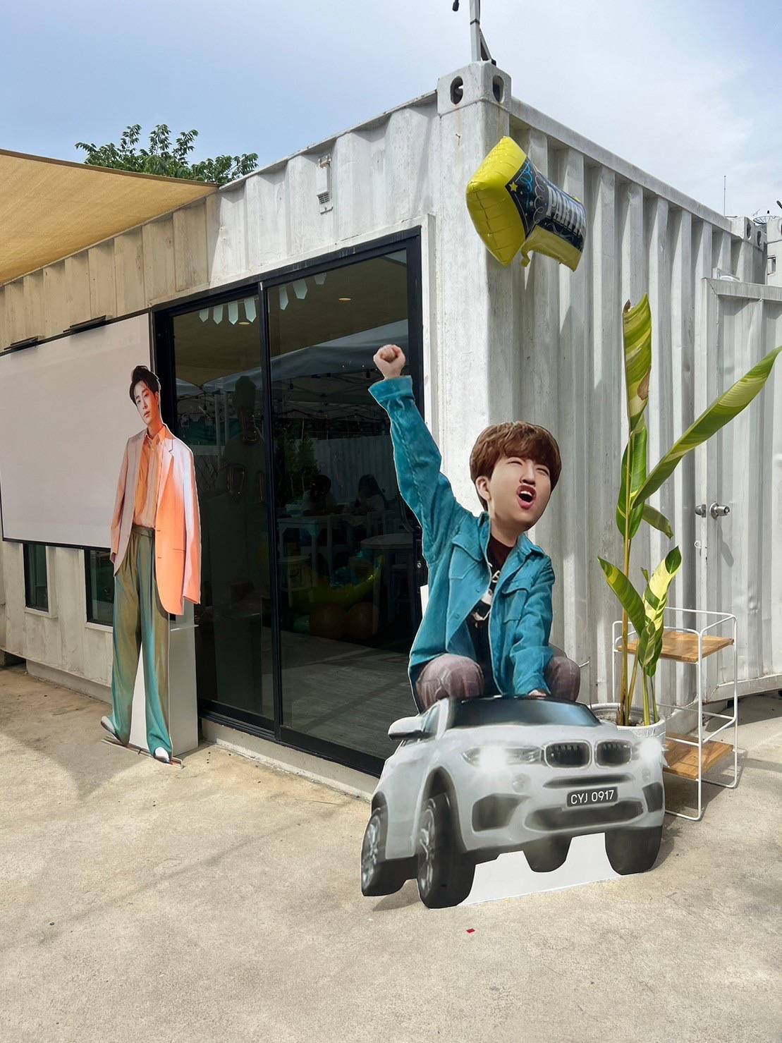 รีวิว Land Sloth Cafe - Camp cafe style