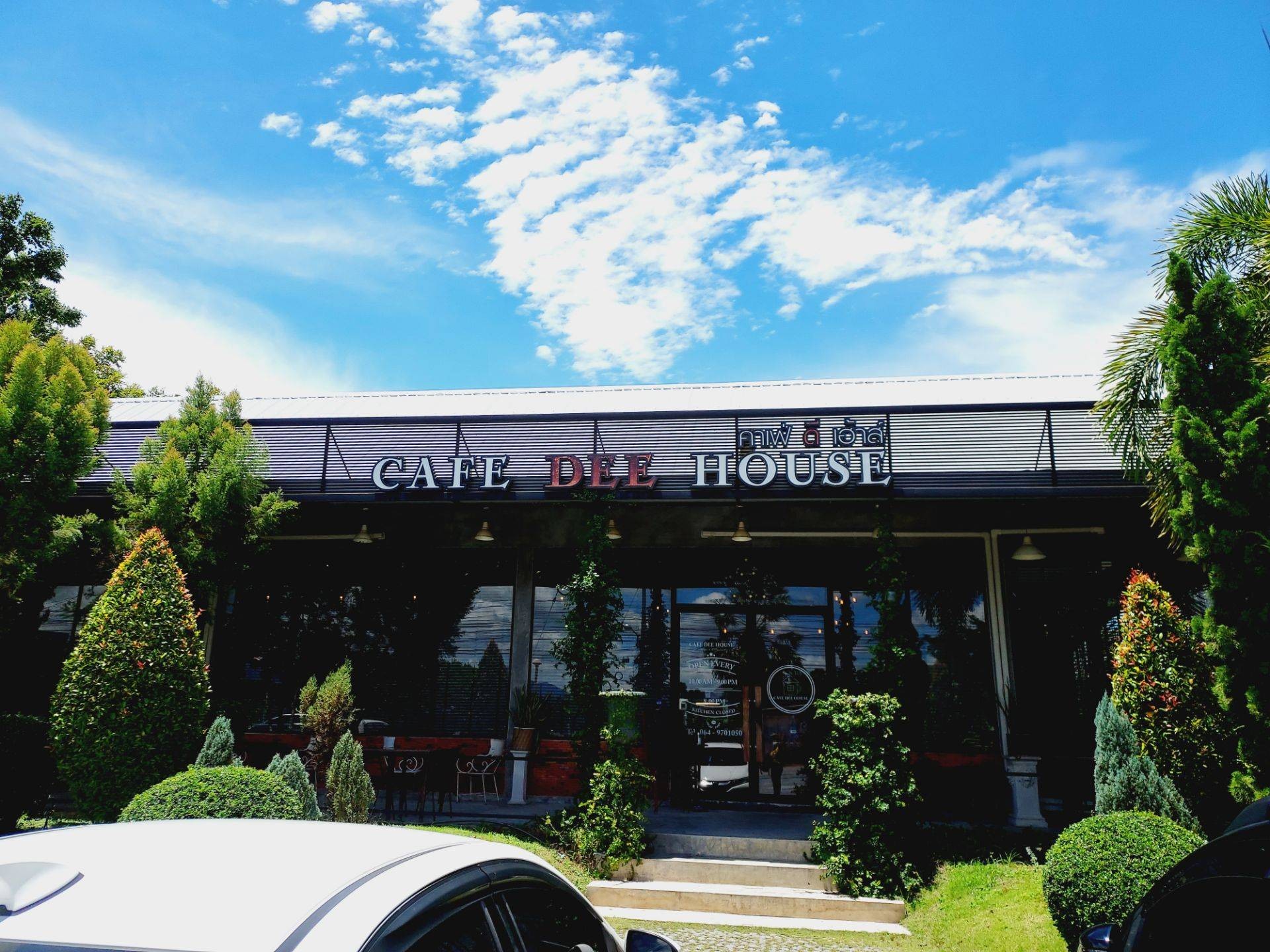 รีวิว CAFE DEE HOUSE - Bangsaen - ร้านสวย มีอาหารทั้งคาว หวาน