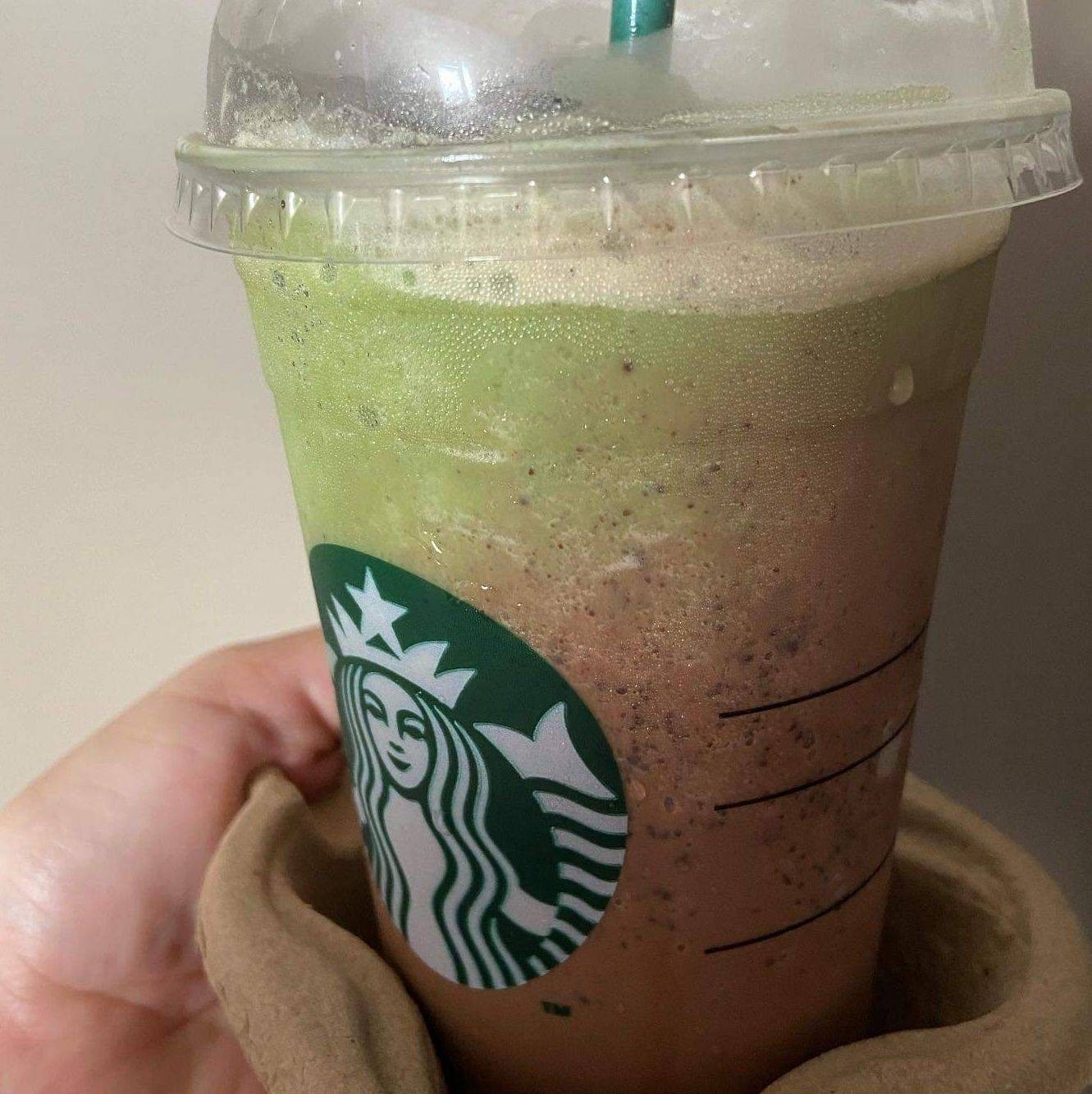 รีวิว Starbucks Mega Harborland - ซื้อกลับบ้านตอนลูกเล่นฮาร์เบอร์แลนด์เสร็จ