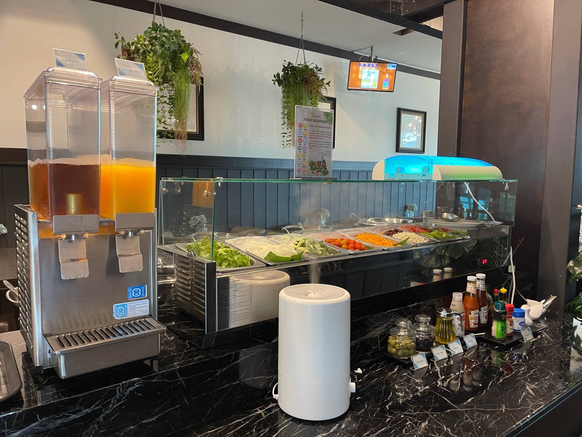 Cold dishes ร้าน The Coral Executive Lounge Phuket Airport