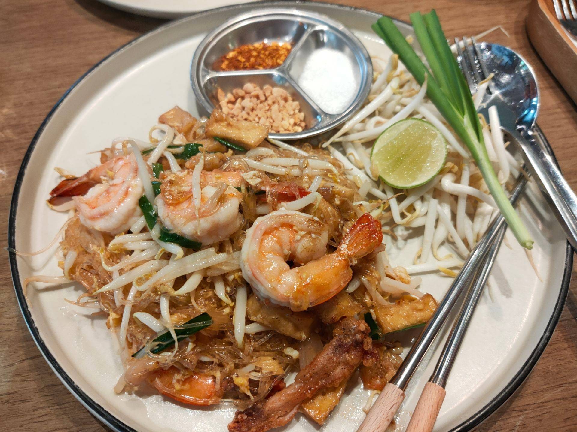 รูป Kinlenn Eatery & Play ร่วมฤดี