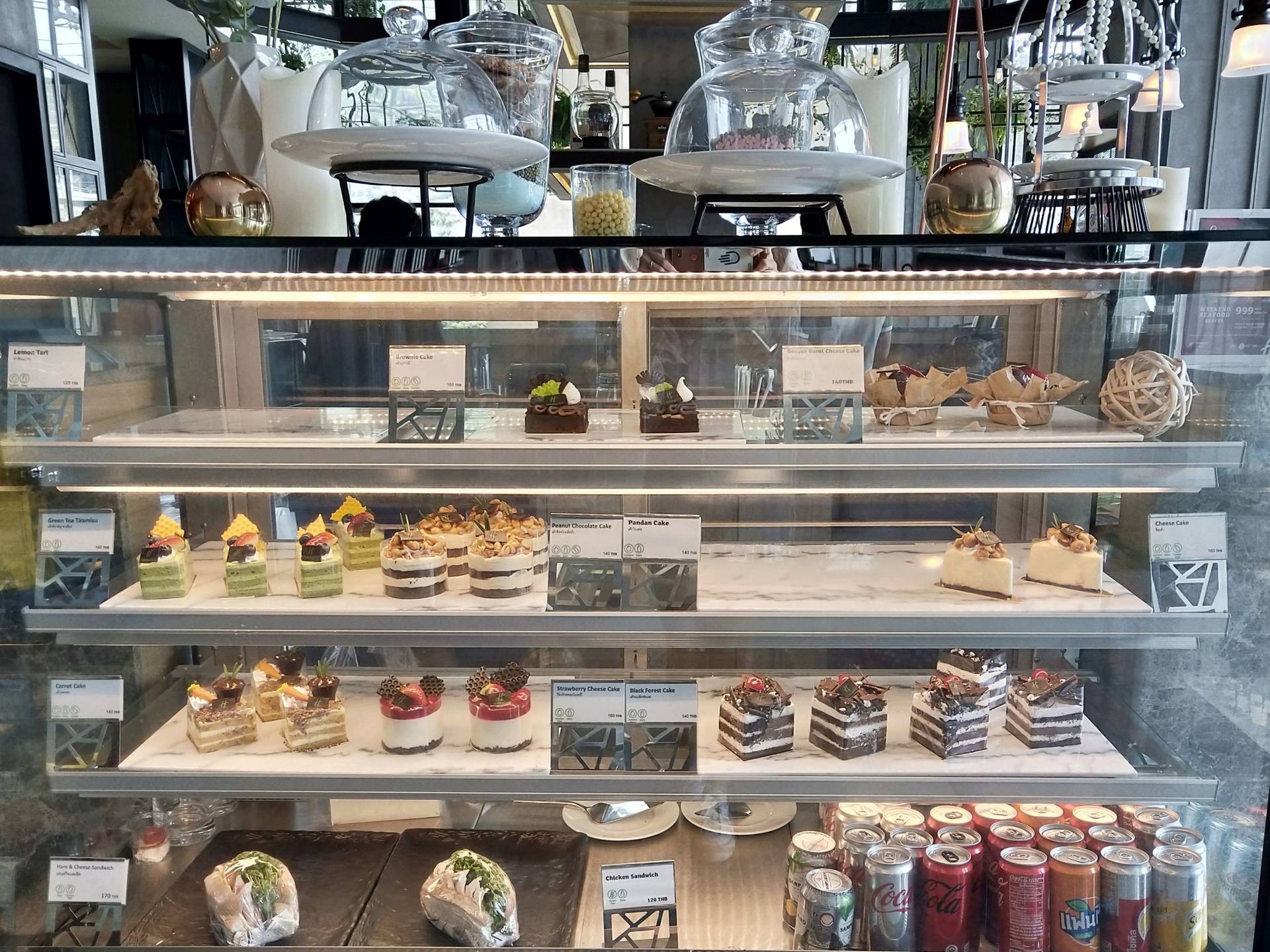 รูป The Hub Bar & Deli by Holiday Inn Siracha