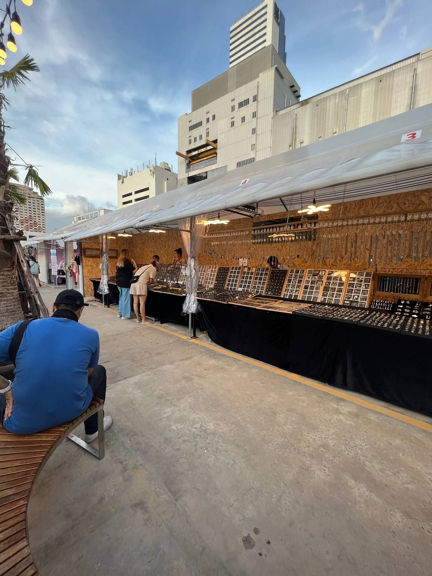 รูป The One Ratchada