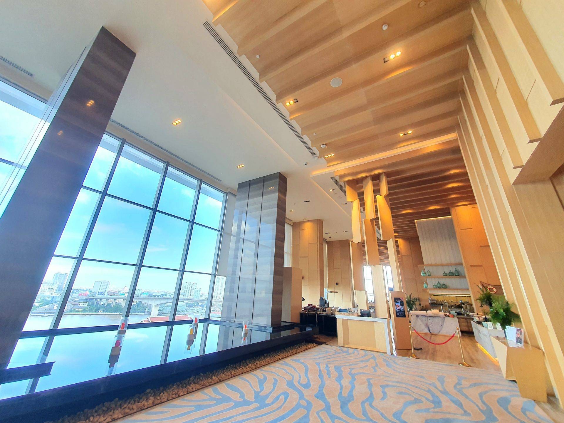 รูป Skyline Restaurant Avani+ Riverside Bangkok Hotel