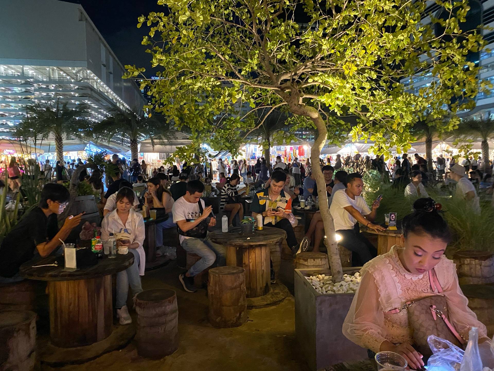 รูป ตลาด Jodd Fair - Wongnai