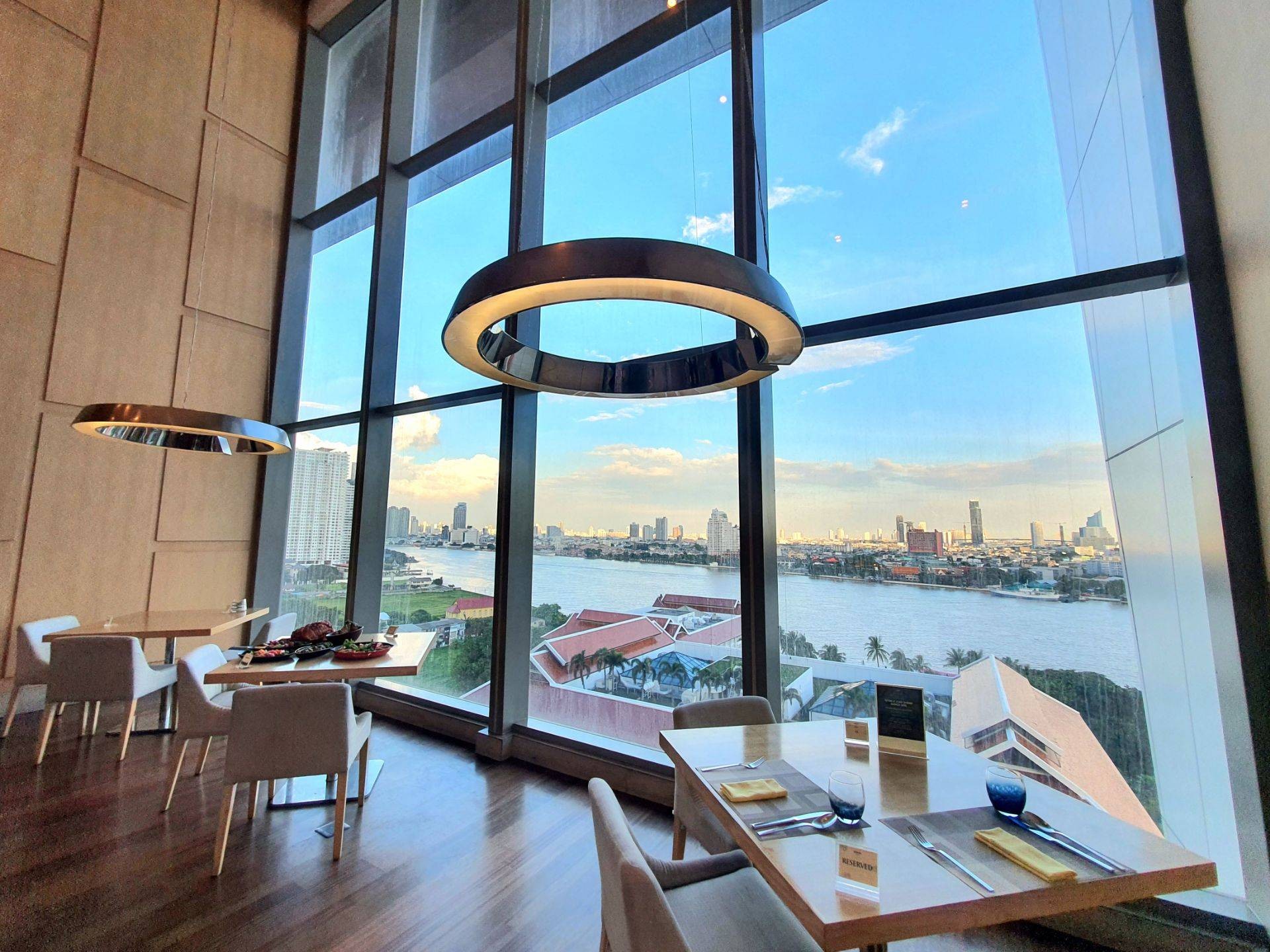 รูป Skyline Restaurant Avani+ Riverside Bangkok Hotel