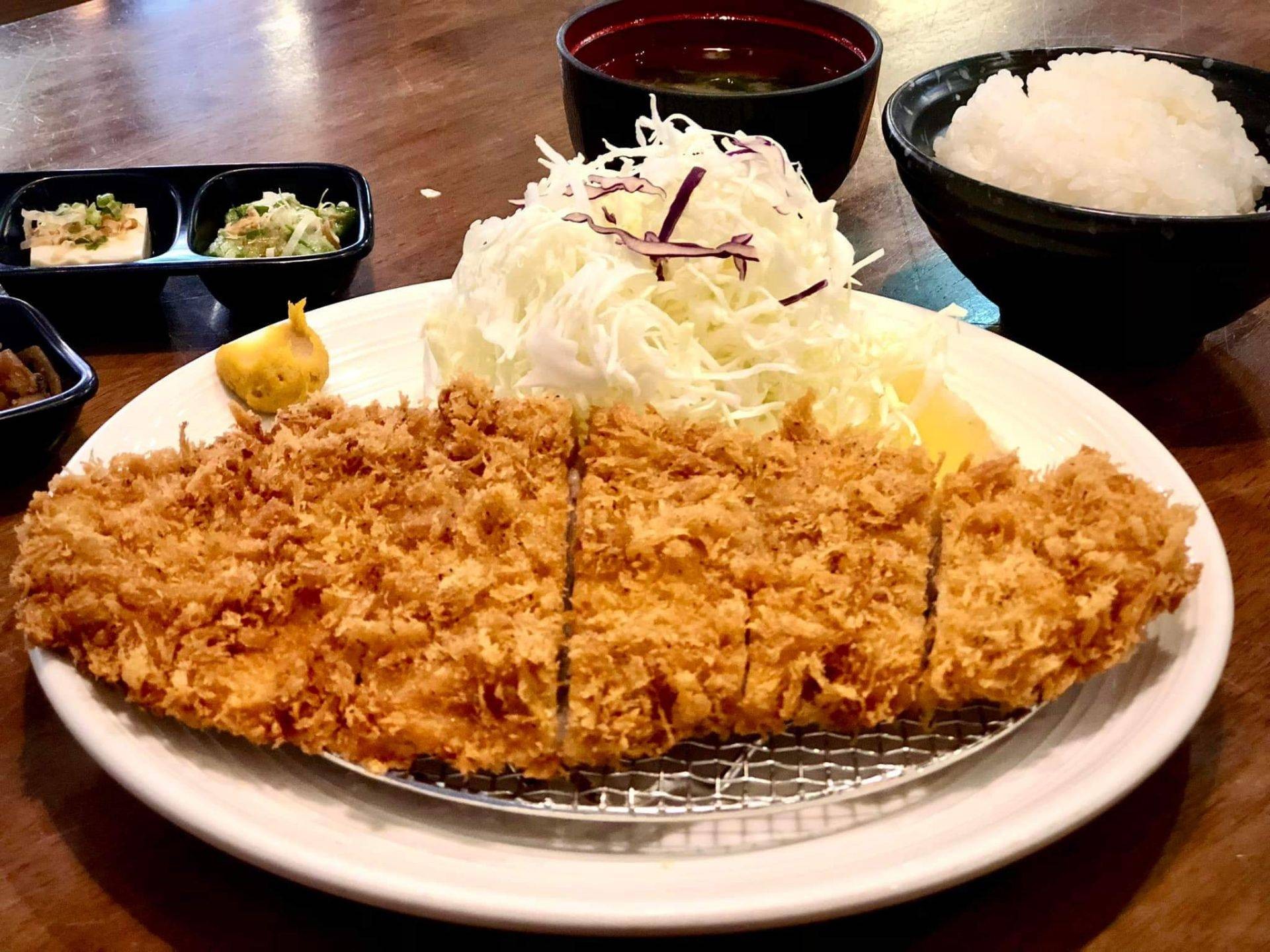 รูป Bekku Tonkatsu BTS สนามเป้า