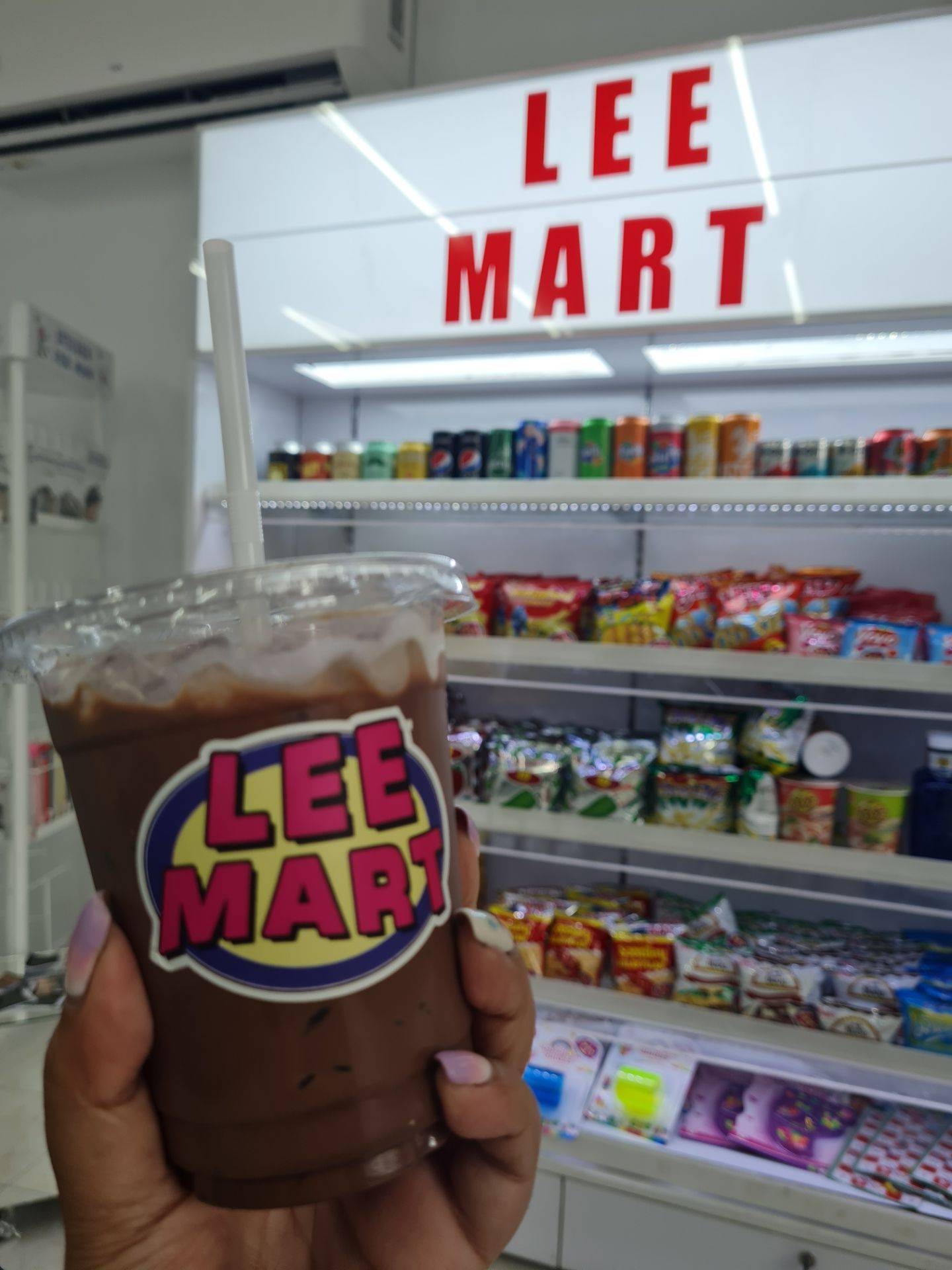 รีวิว Lee Mart - มุมถ่ายรูปเก๋ๆ แนวมินิมาร์ท - Wongnai