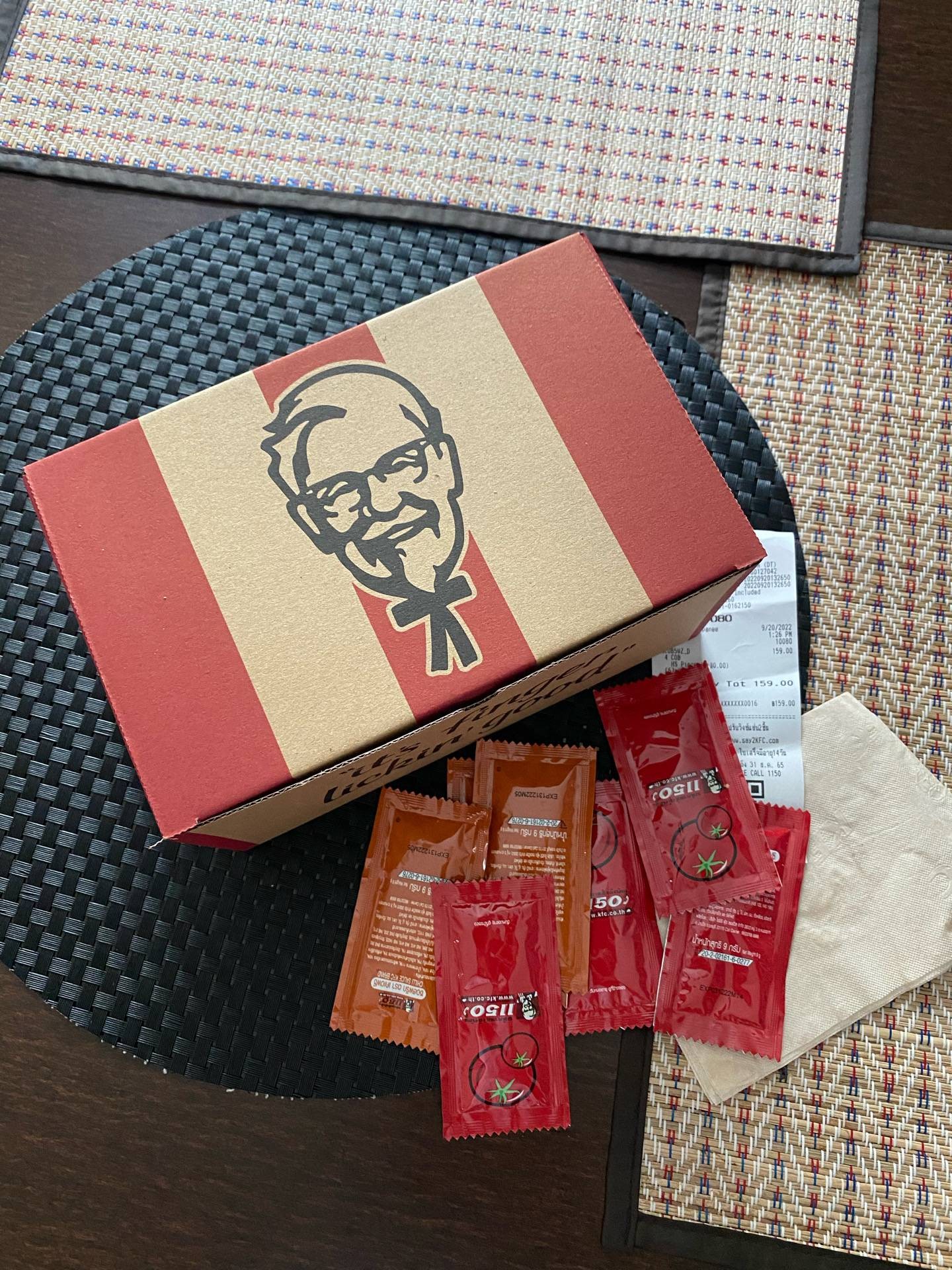 รีวิว KFC GSDT Shell Suvinthawong - Set สุดคุ้มวันอังคาร 9 ชิ้น 159.-