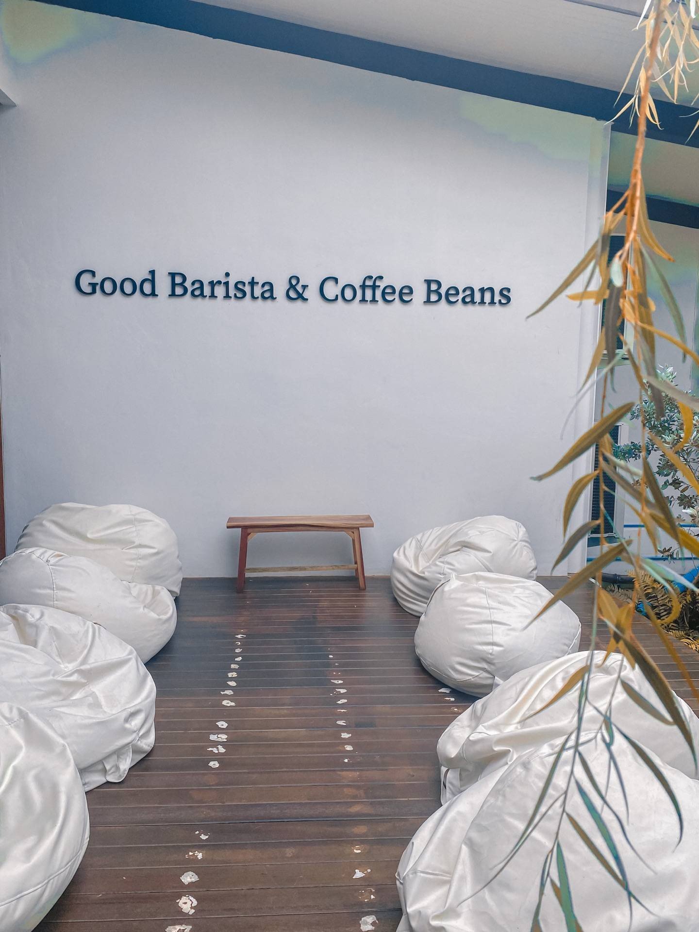 รูป Good Barista & Coffee Beans