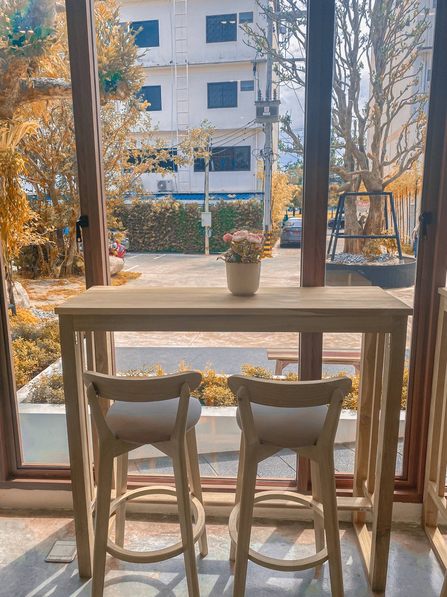 รูป Good Barista & Coffee Beans