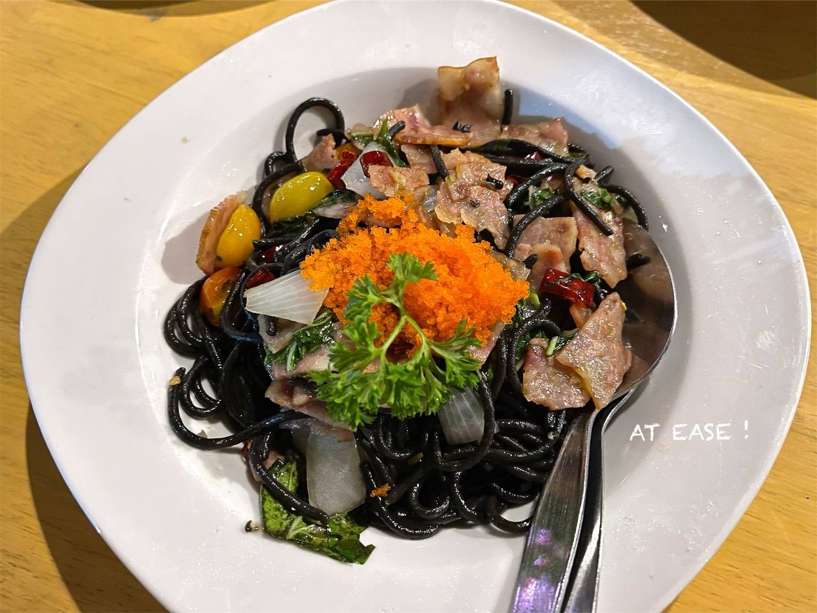 สปาเก็ตตี้ผัดพริกแห้งแฮมไข่กุ้ง • 79.- บาทไทย ร้าน Popeye Steak