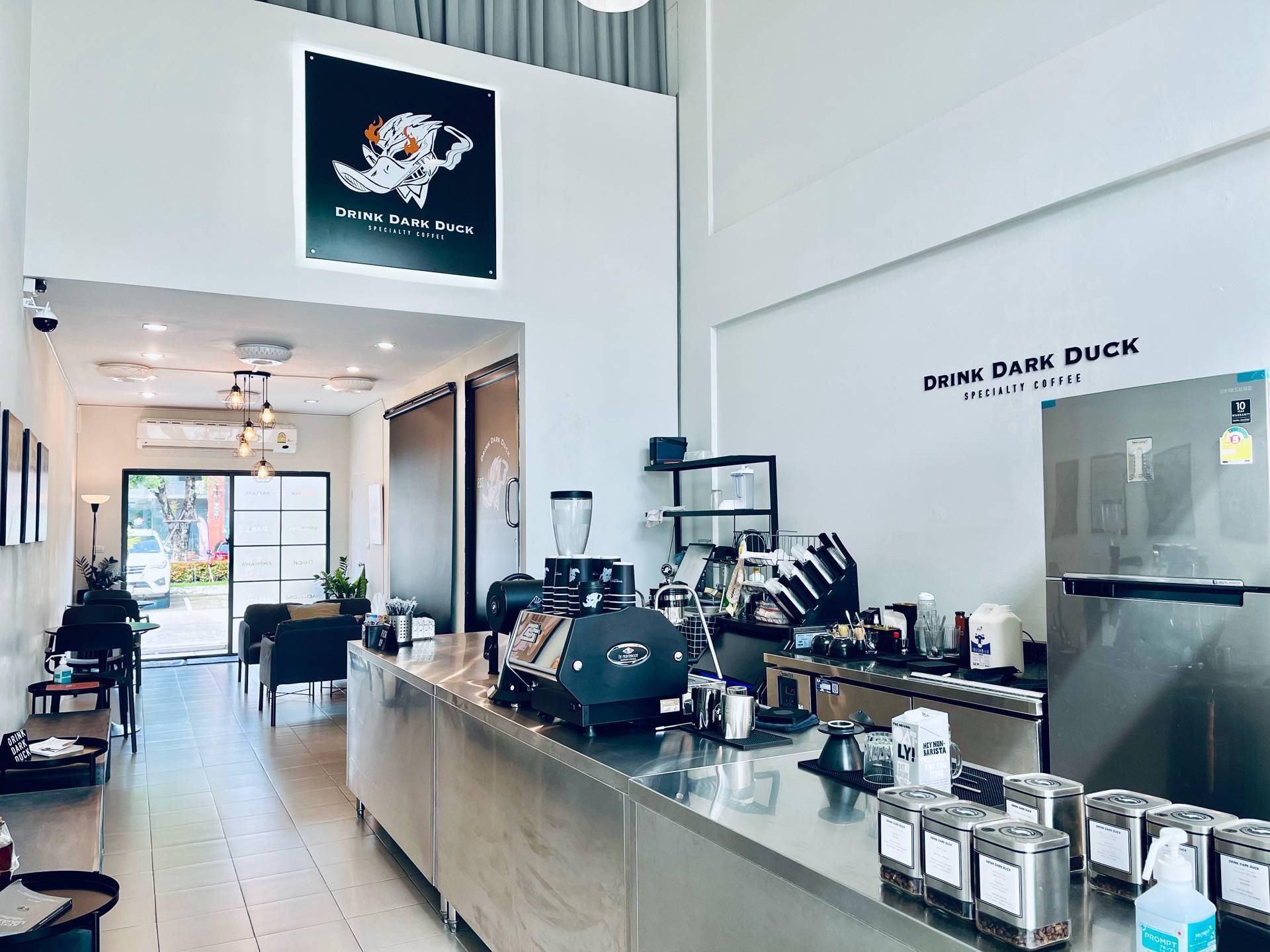 รีวิว DRINK DARK DUCK - รสชาติกาแฟมีให้เลือกมากมาย - Wongnai