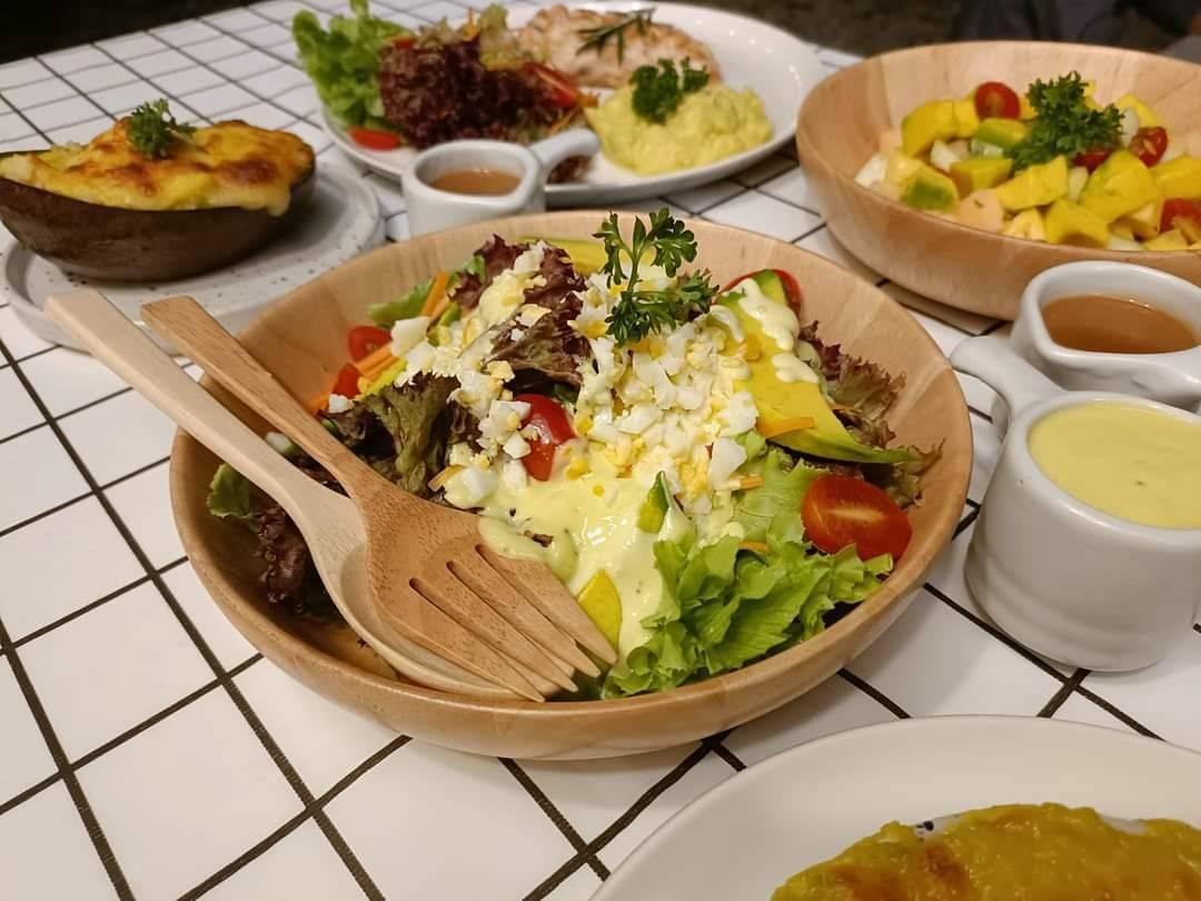 รีวิว Avocado Ploychan cafe