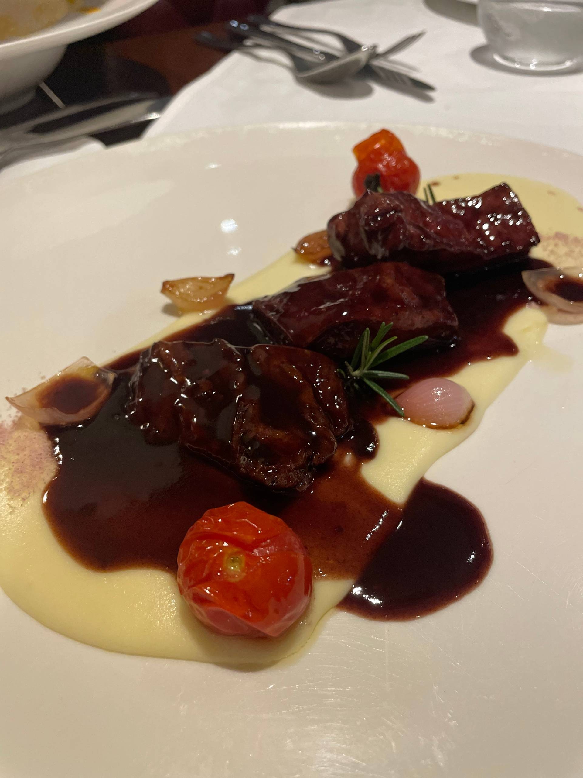 Pluma di Maiale Iberico ร้าน Lenzi Tuscan Kitchen
