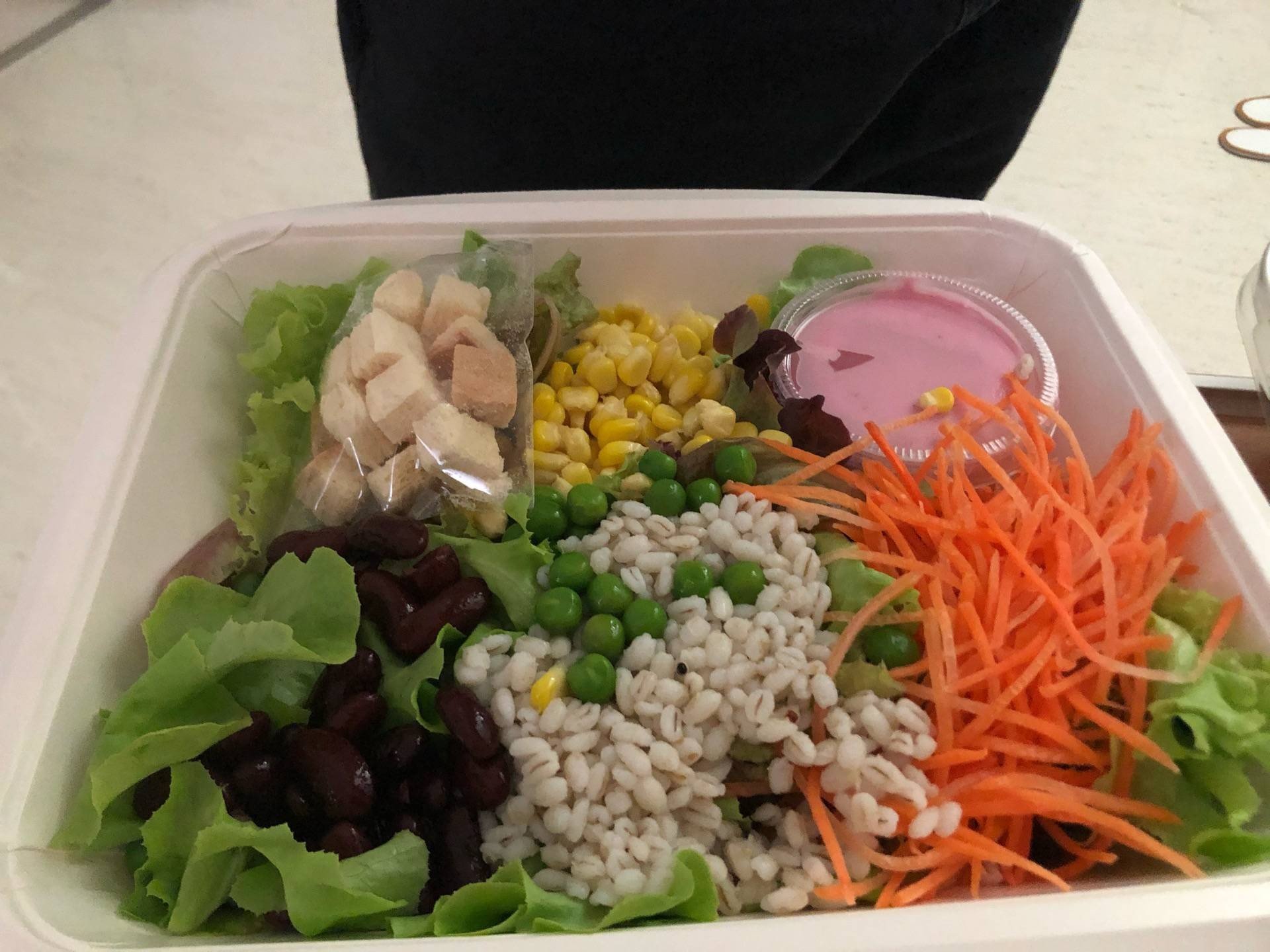 รีวิว Jones' Salad central พระราม9 - รีวิวให้สาขาศิริราช