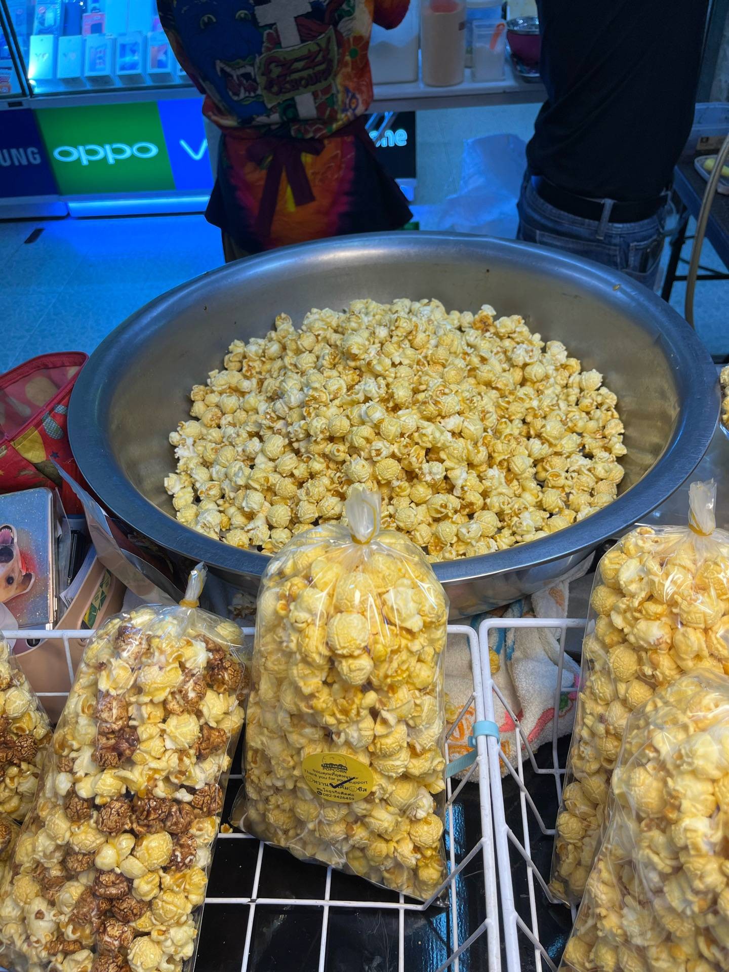 รีวิว Fullmoon Popcorn เพชรบุรี ซอย10 - 🍿Fullmoon popcorn — ป๊อปคอร์น ...