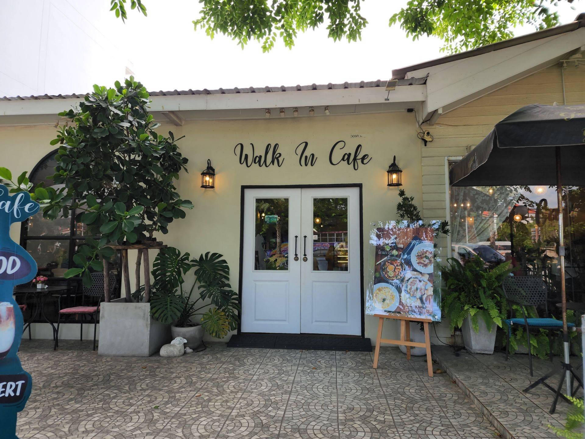 รีวิว Walk In Cafe - ร้านแอบสลัวๆ ไปหน่อย - Wongnai