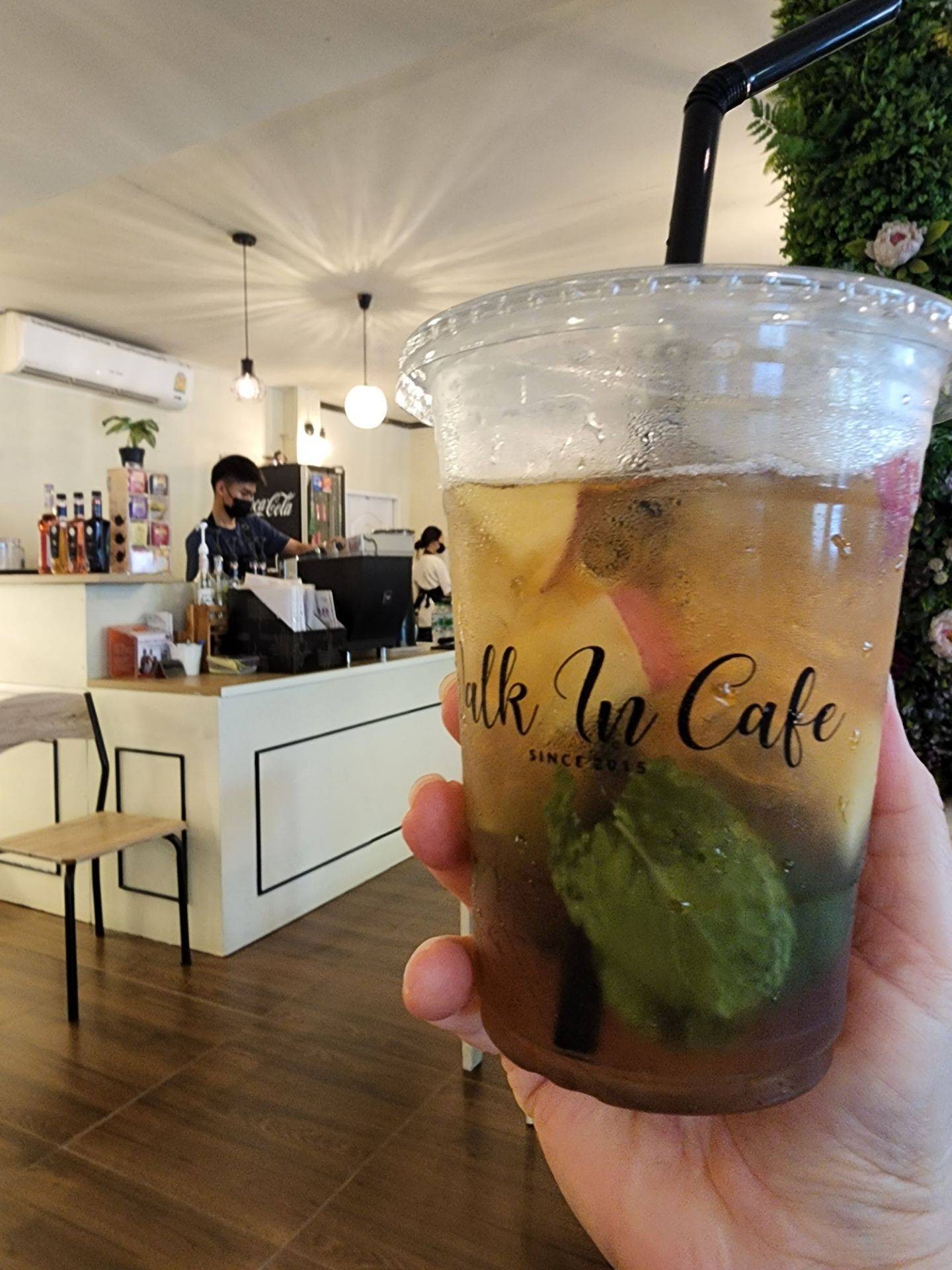 รูป Walk In Cafe