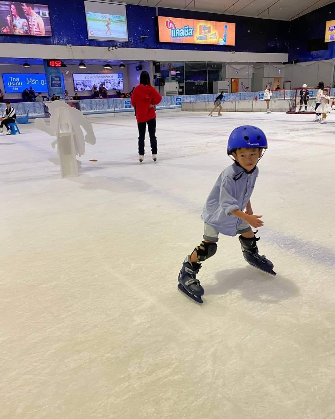 รีวิว Sub Zero Ice Skate - ฉากสวย พื้นที่เล่นไอซ์สะอาด