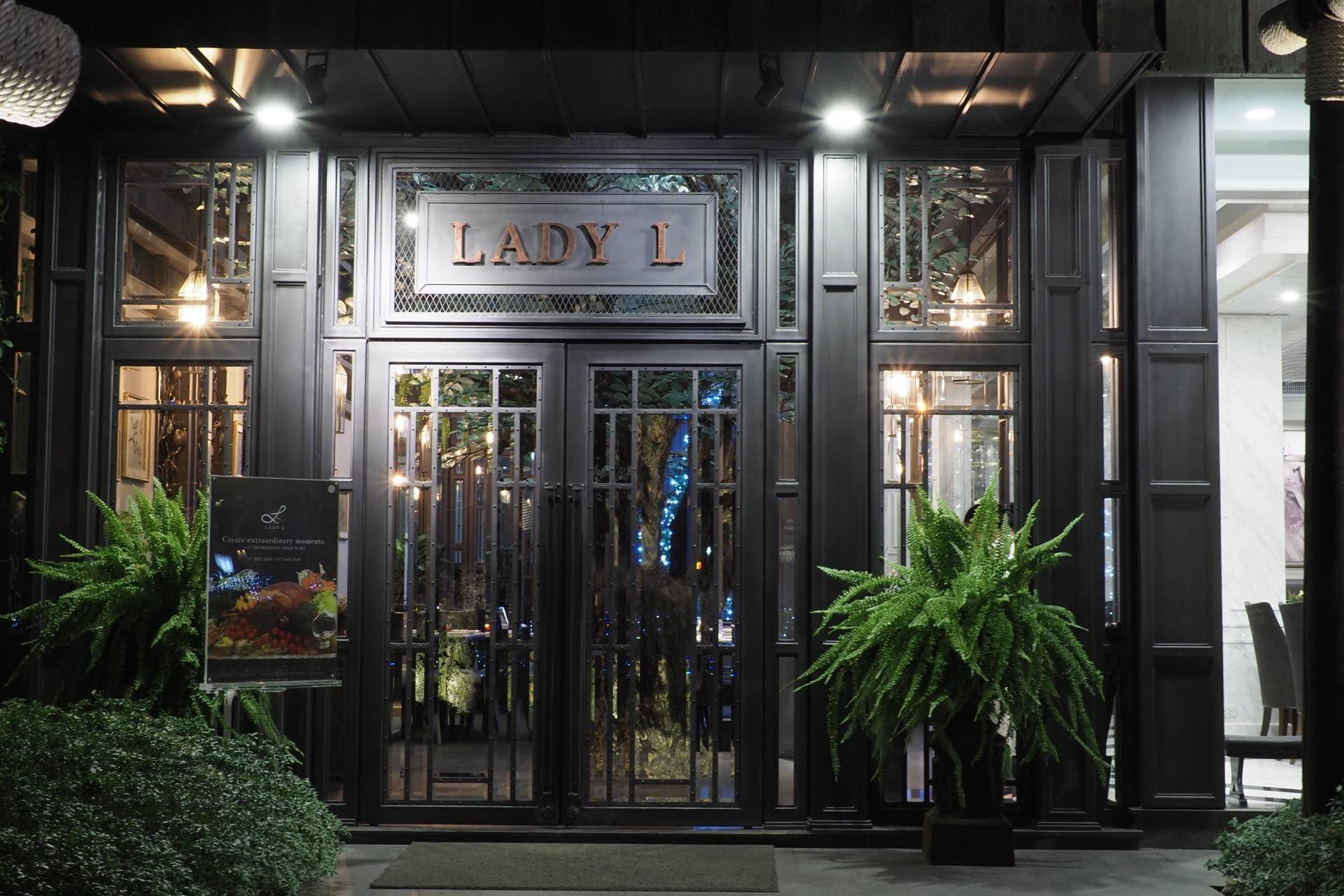 รีวิว Lady L Garden Bistro - ร้านสวย บรรยากาศดี อาหารอร่อย