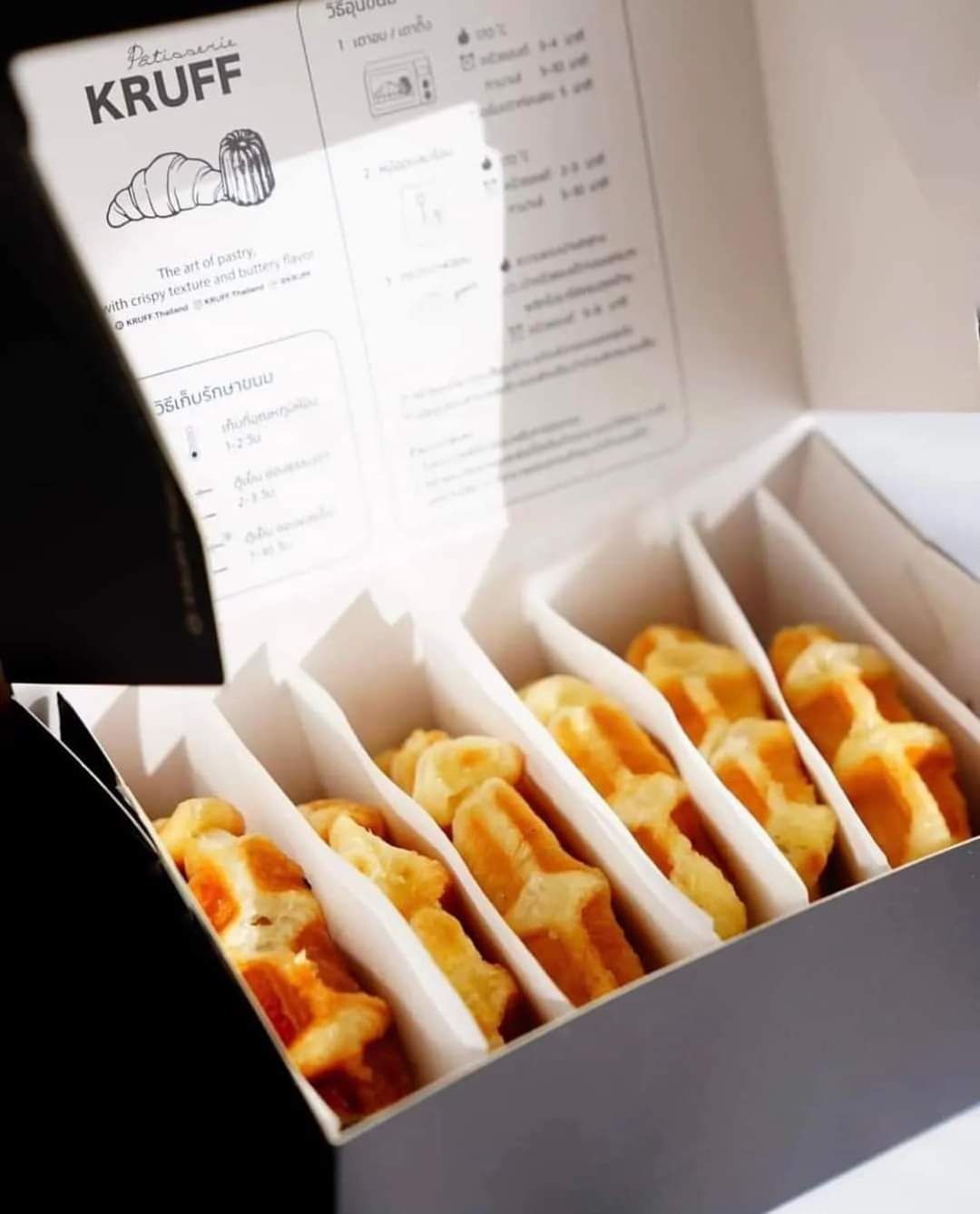 ร้าน Kruff Patisserie x Maru waffle Eight ทองหล่อ | รีวิวร้านอาหาร