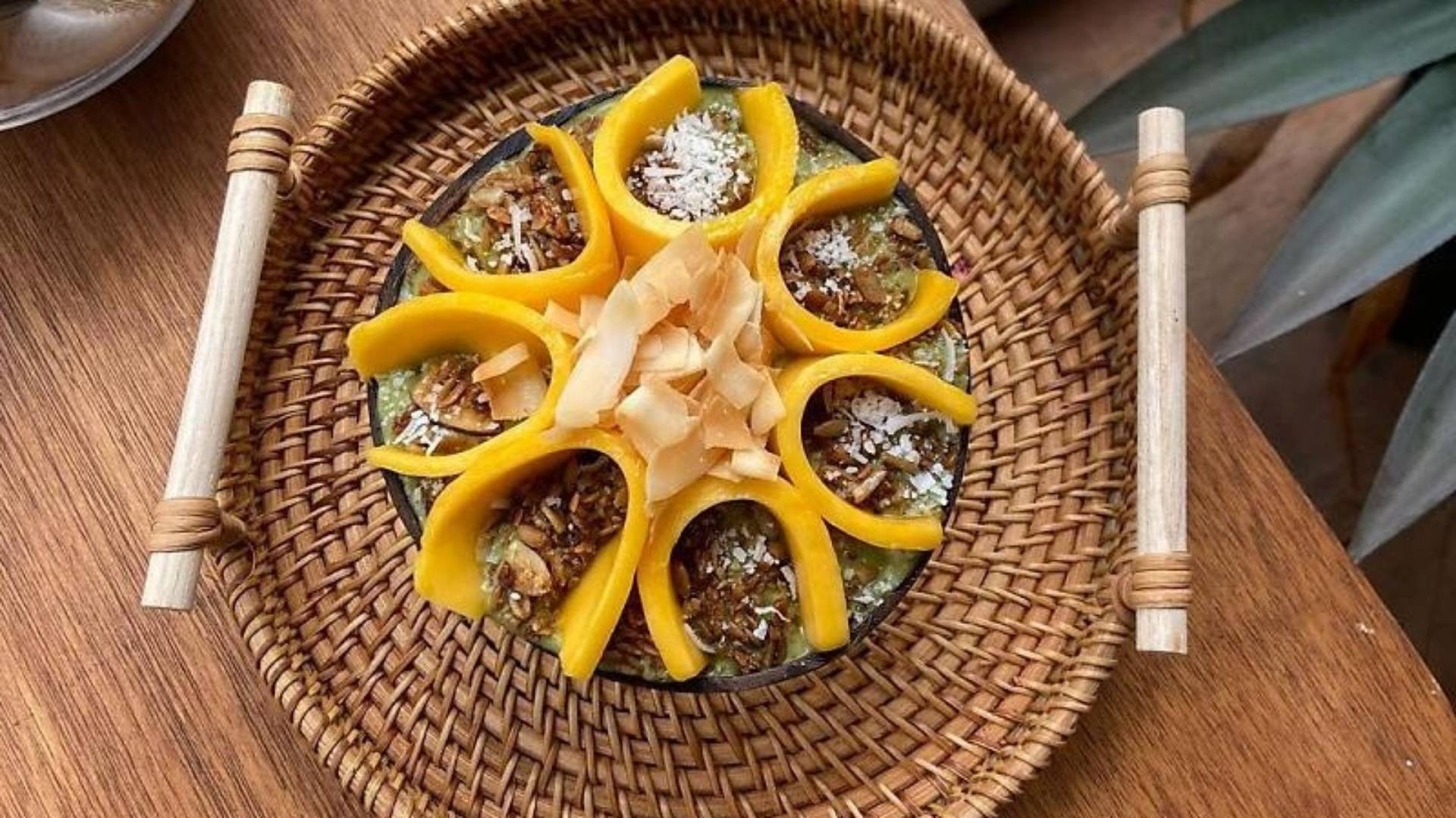 Hey! Bowl 🤙🏾 The base up town condo - สั่งอาหารเดลิเวอรี | Wongnai x ...