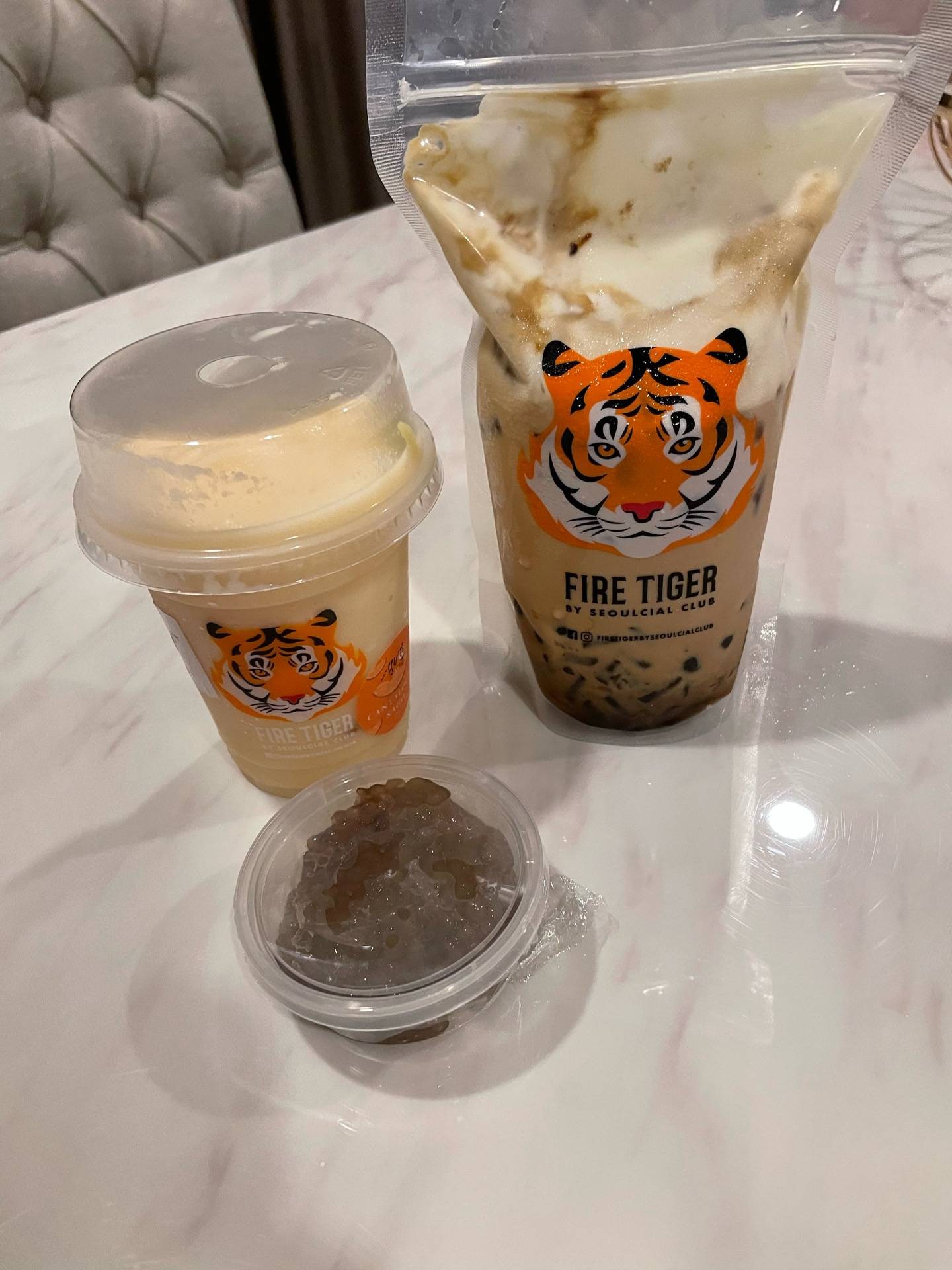 รีวิว Fire Tiger Dessert Cafe Zpell @Future Park Rangsit (Dessert Cafe ...