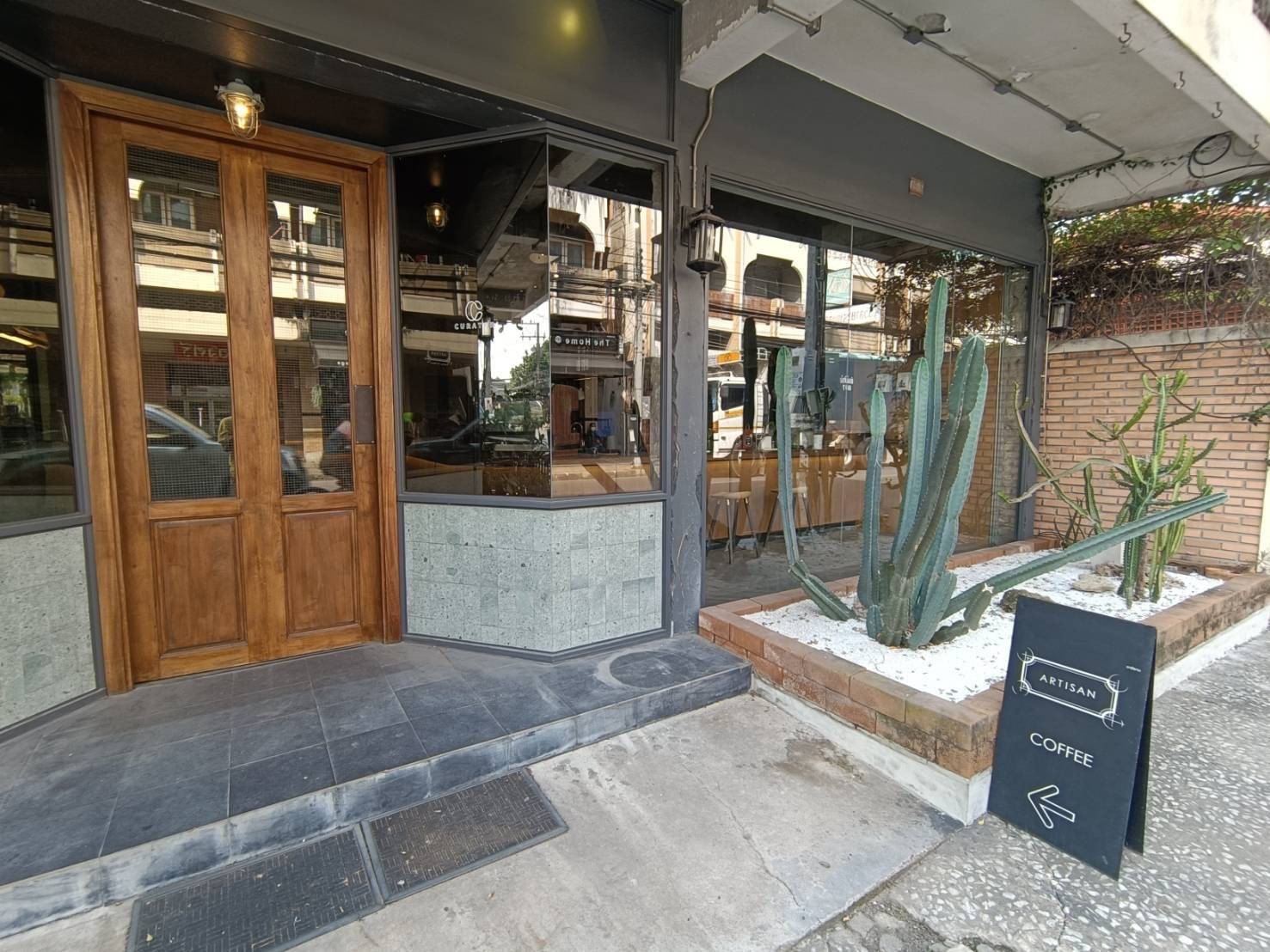 รีวิว Artisan At Oxotel Hostel วัวลาย - Artisan At Oxotel Hostel คือชือ ...