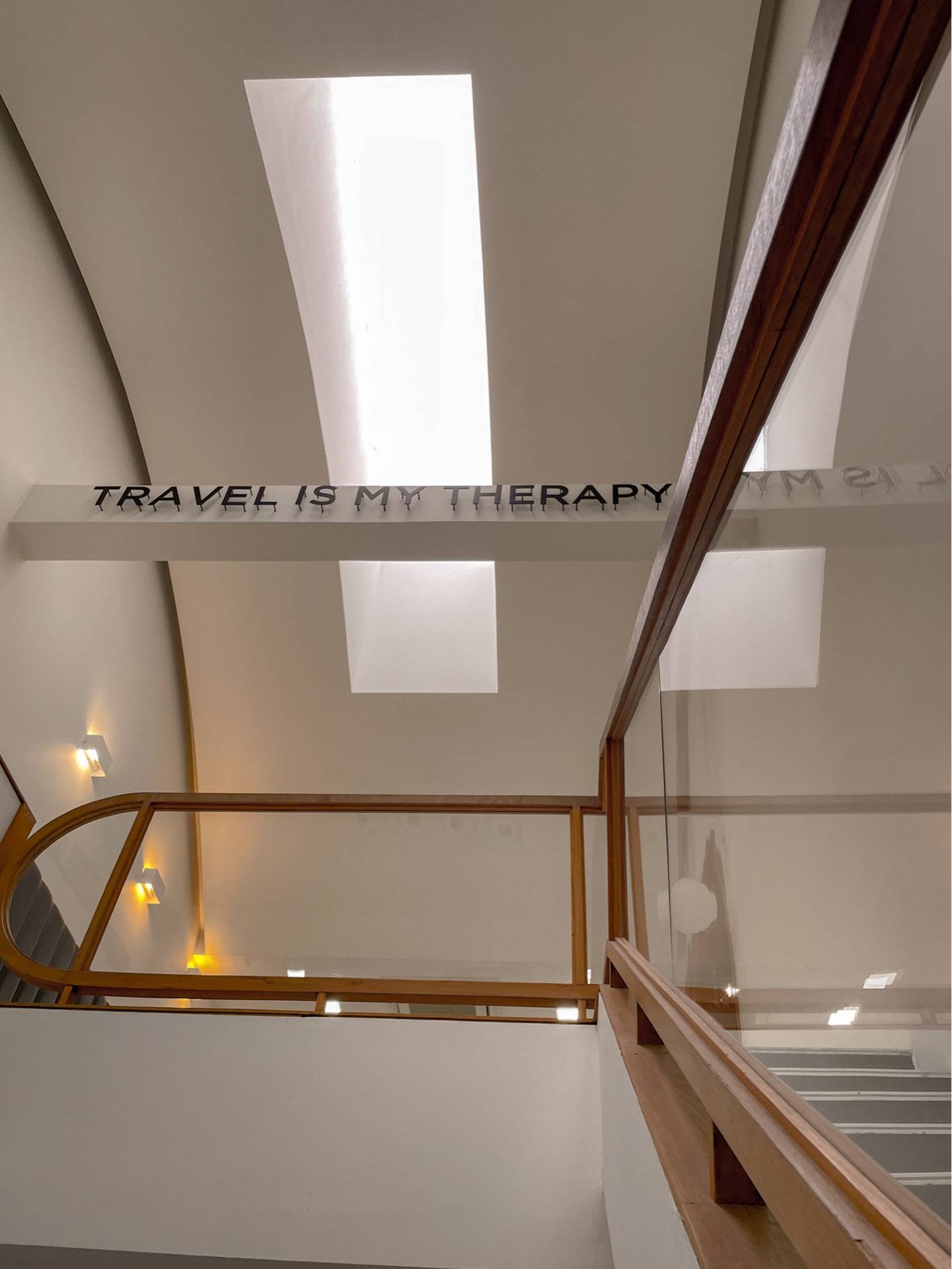 รีวิว Transit Number 8 - ร้านคาเฟ่ที่ทุกคนต้องแวะ