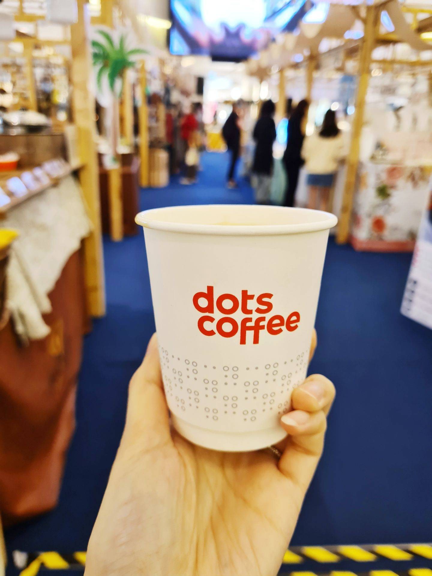 รีวิว Dots Coffee - ร้านกาแฟดีๆจากบาริสต้าผู้พิการทางสายตา
