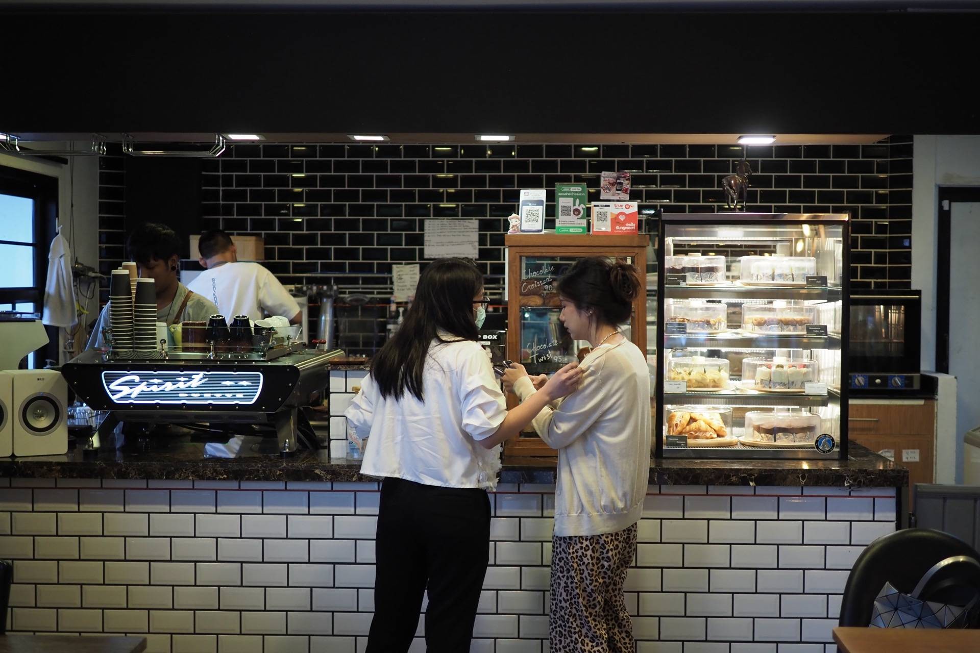รูป บด กด ชง cafe สัมมากรรามคำแหง 112
