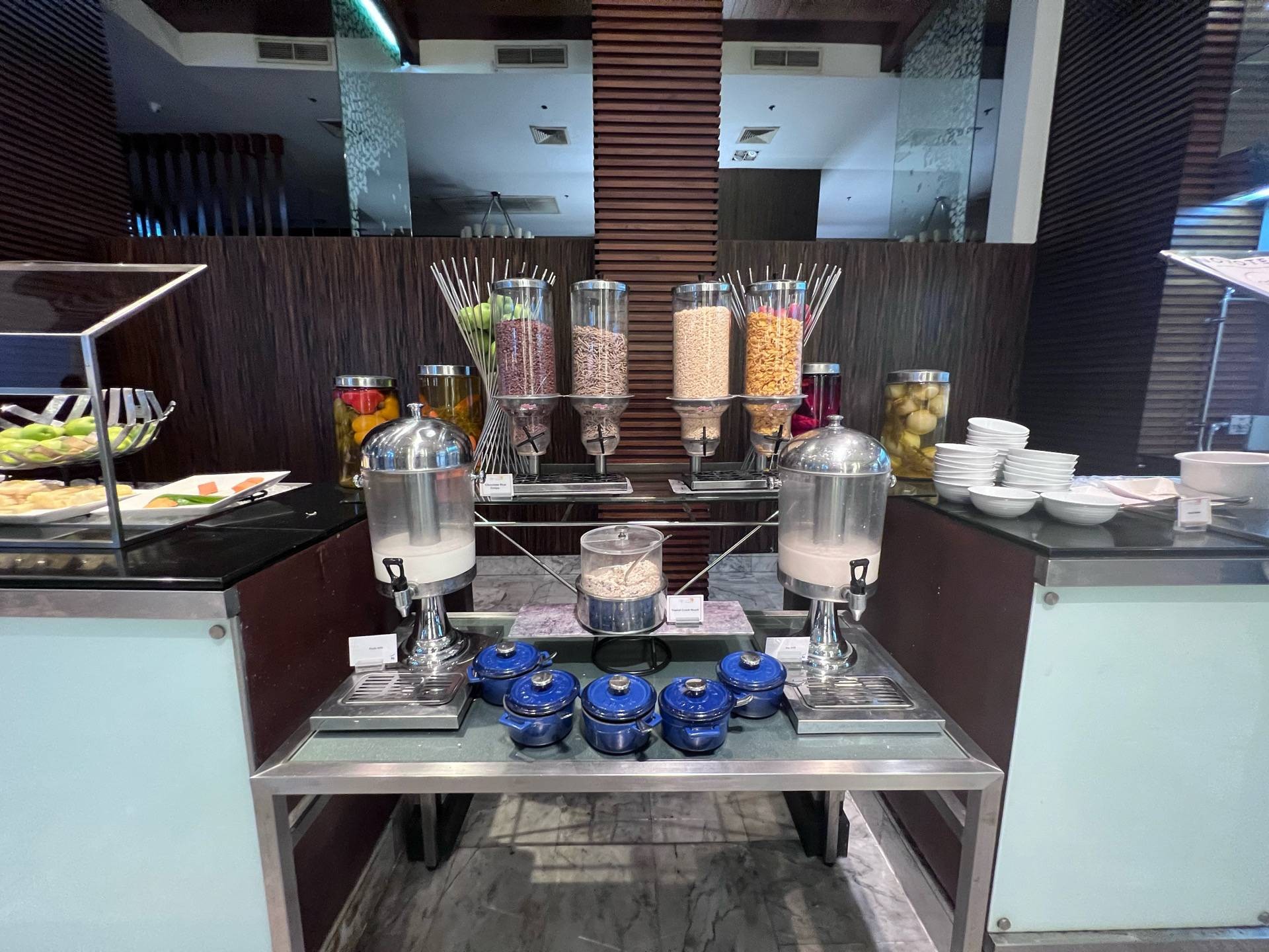 รูป The Square Novotel Bangkok Suvarnabhumi Airport Hotel - Wongnai