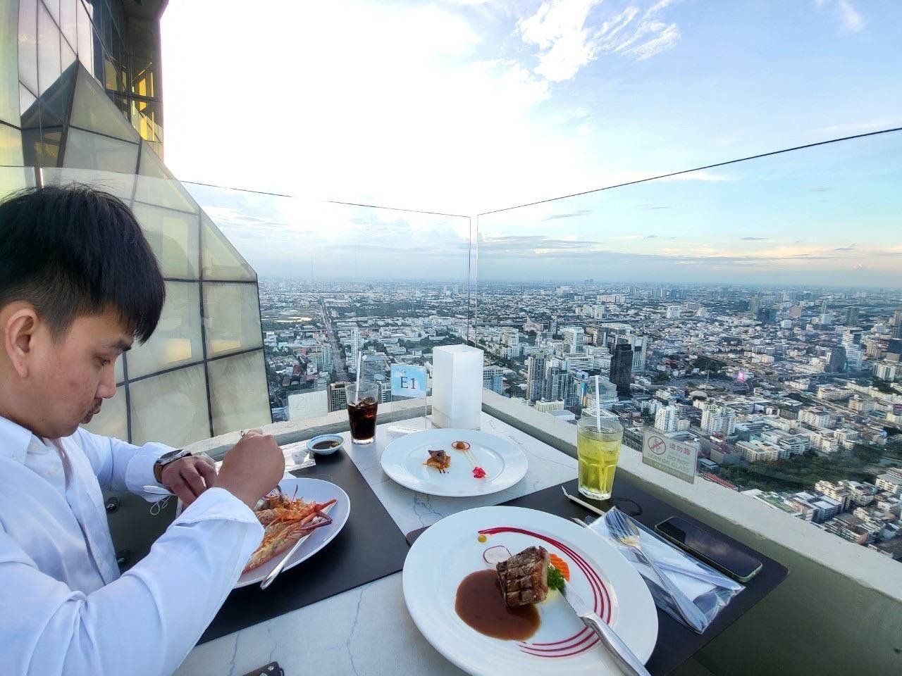 รูป BANGKOK BALCONY Baiyoke Sky Hotel ชั้น 81