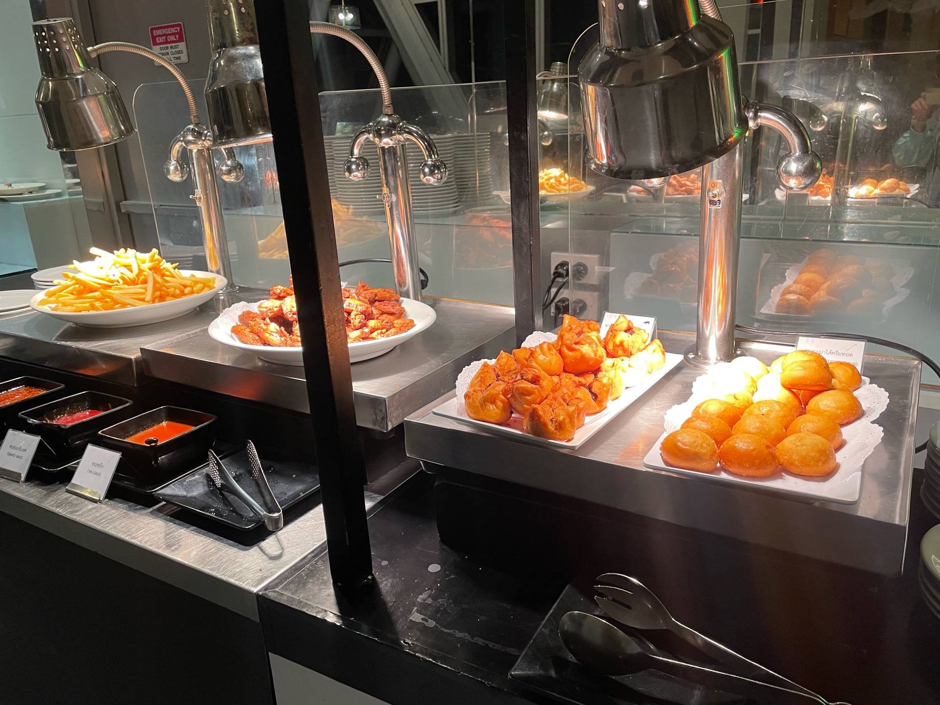 รูป BANGKOK BALCONY Baiyoke Sky Hotel ชั้น 81 - Wongnai