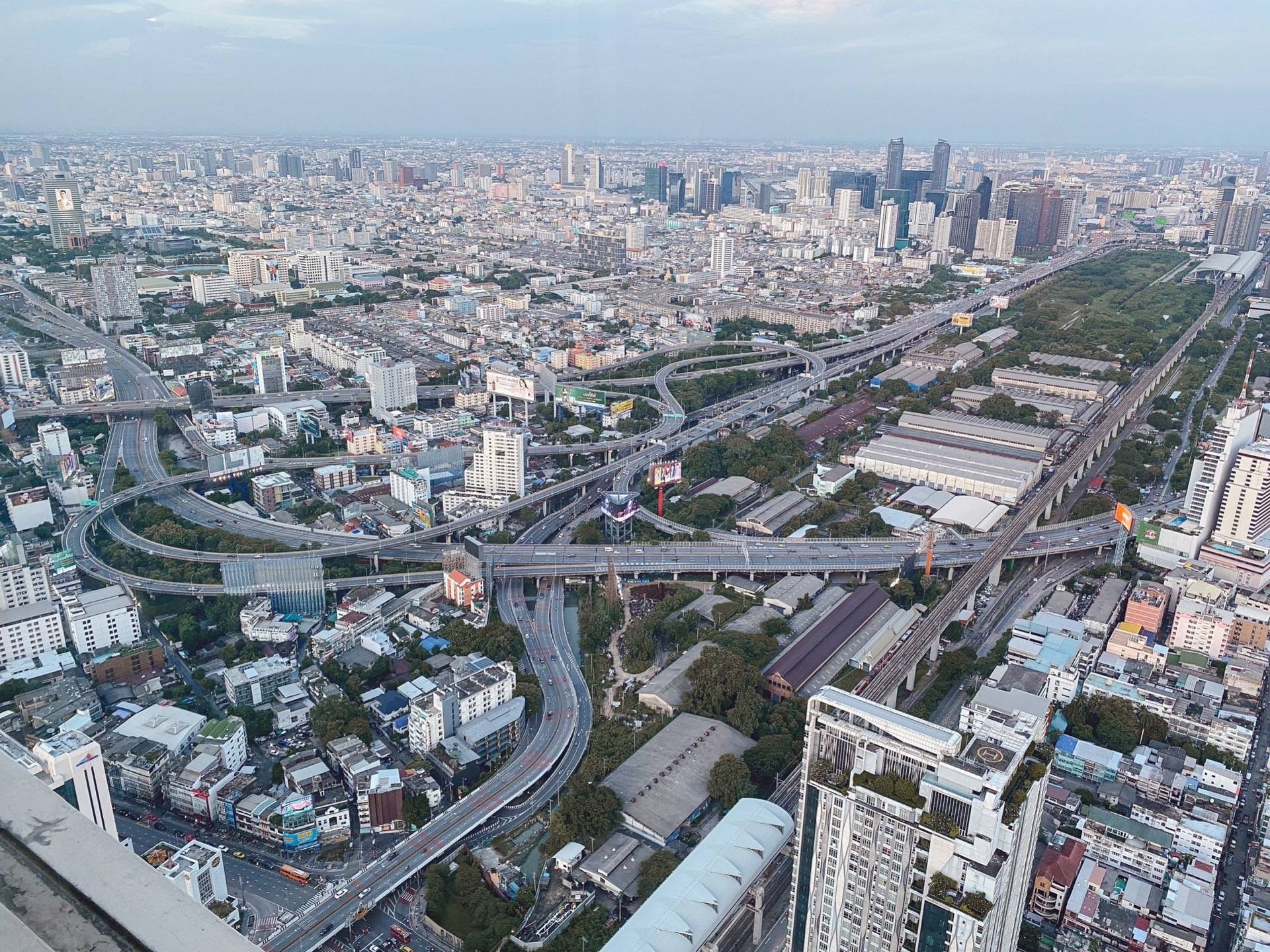 รูป BANGKOK BALCONY Baiyoke Sky Hotel ชั้น 81