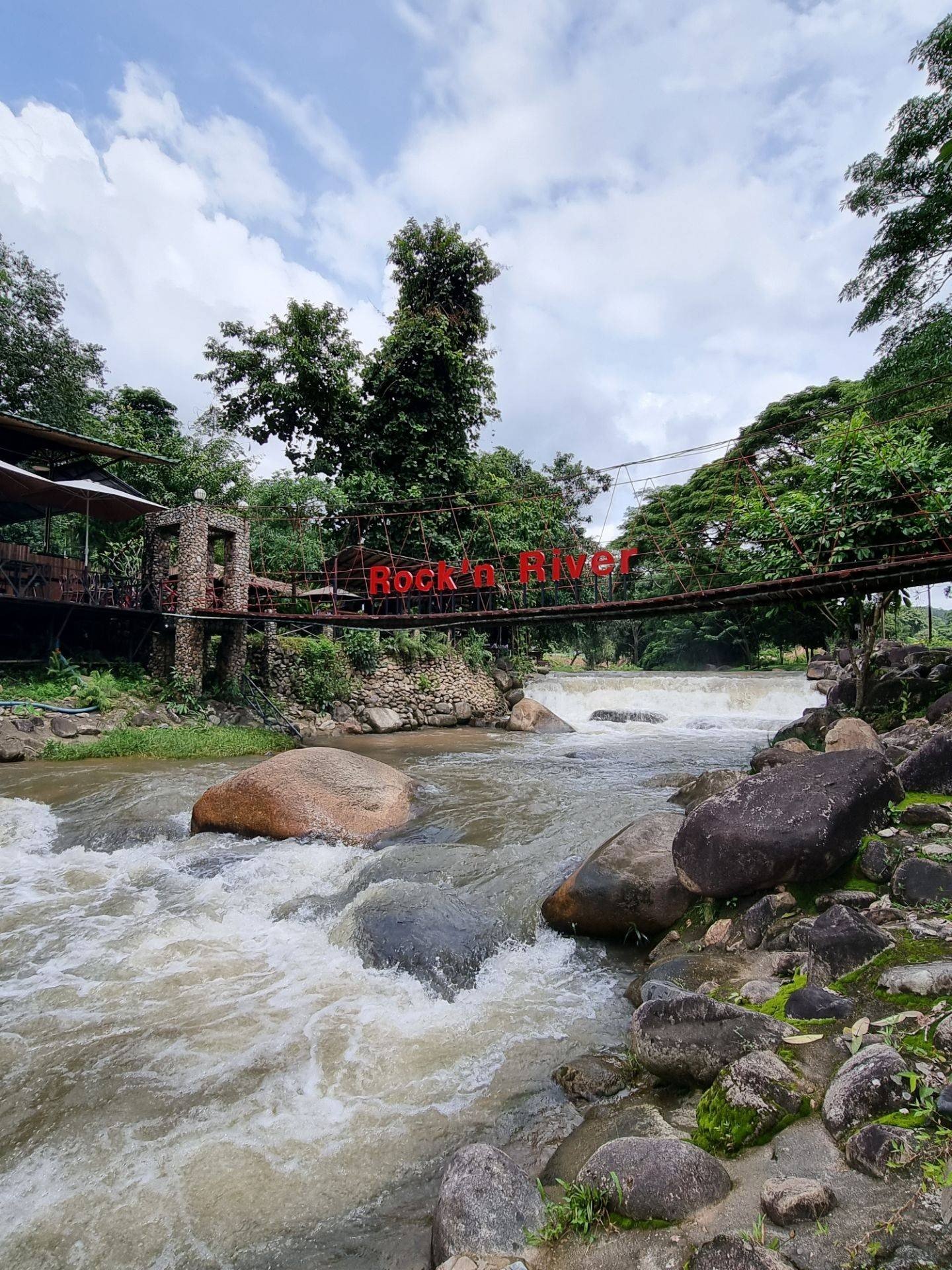 รูป ปางแฟน Rock n' River