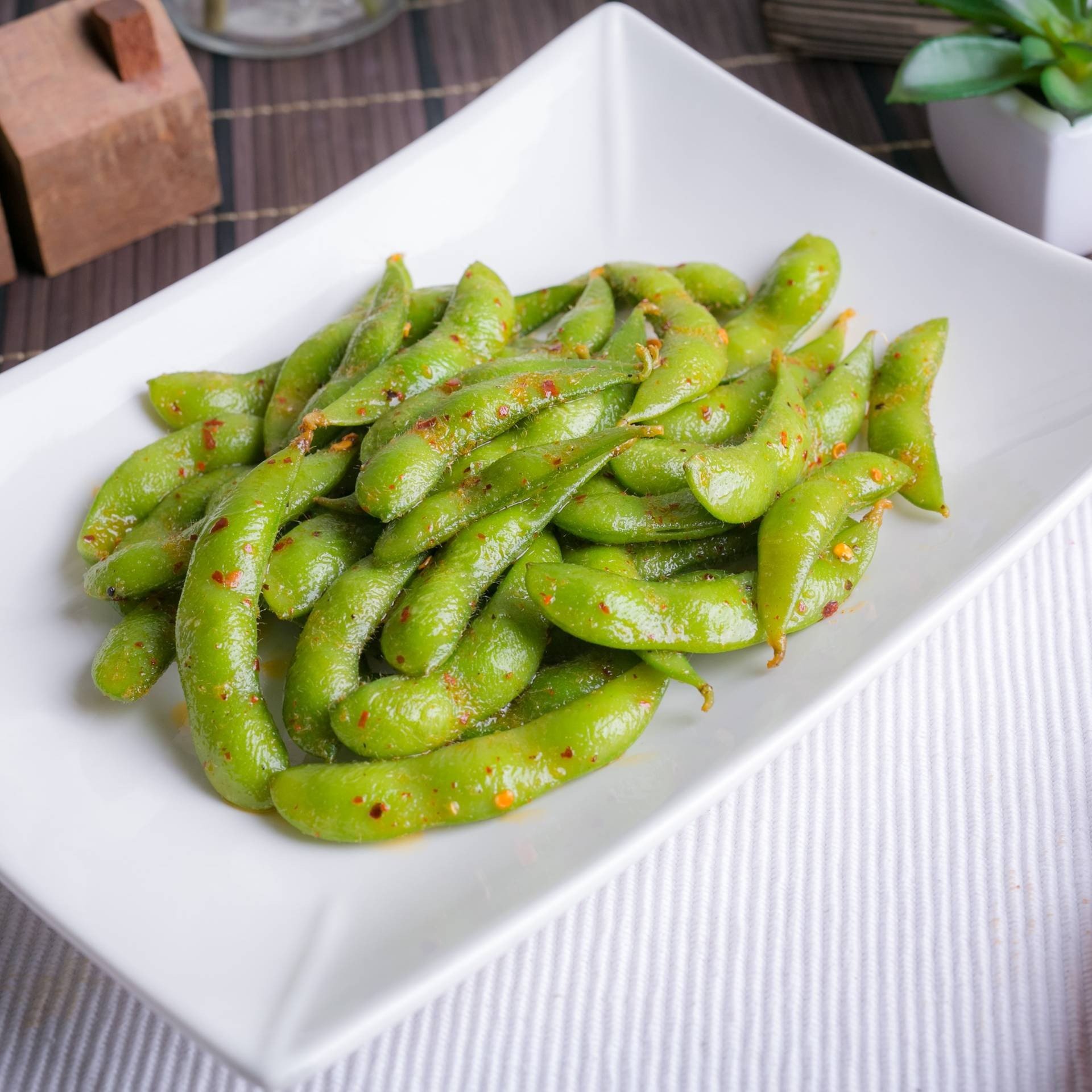 ถั่วแระญี่ปุ่นผัดซอส • ถั่วแระญี่ปุ่นผัดซอส ร้าน Salad Factory Design ...