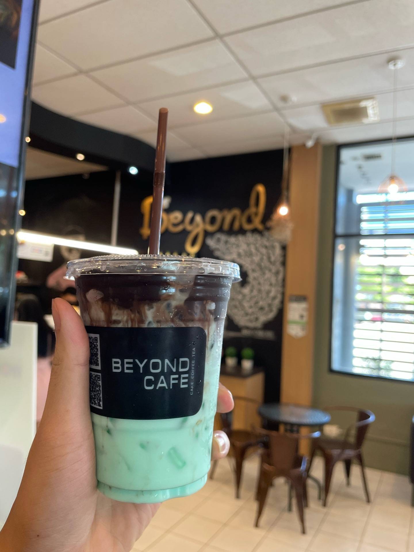 รีวิว BEYOND CAFE (บียอนด์ คาเฟ่ กาแฟ เค้ก) สาขาสนามกีฬาเวสสุวรรณ ...