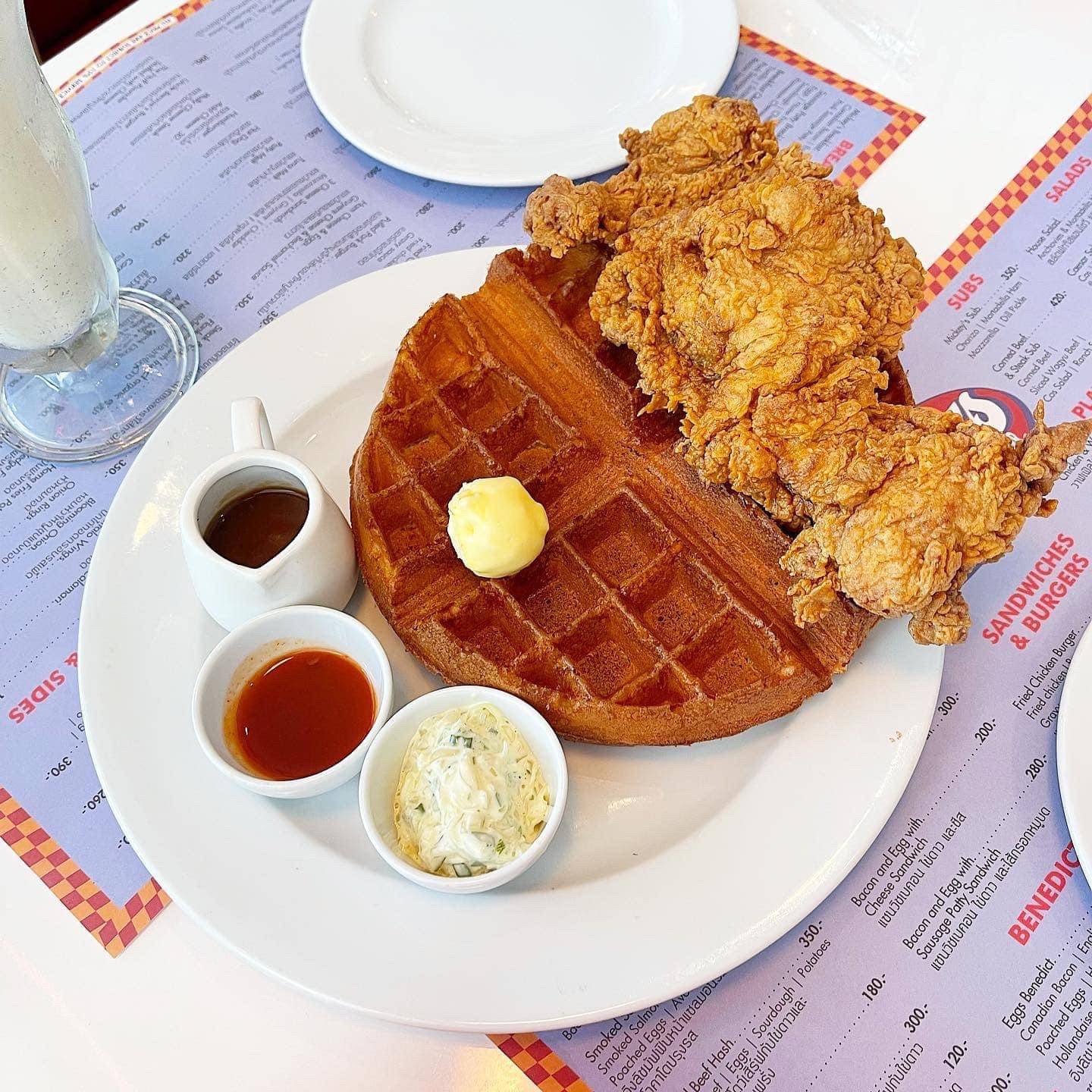 รูป Mickey's Diner BKK